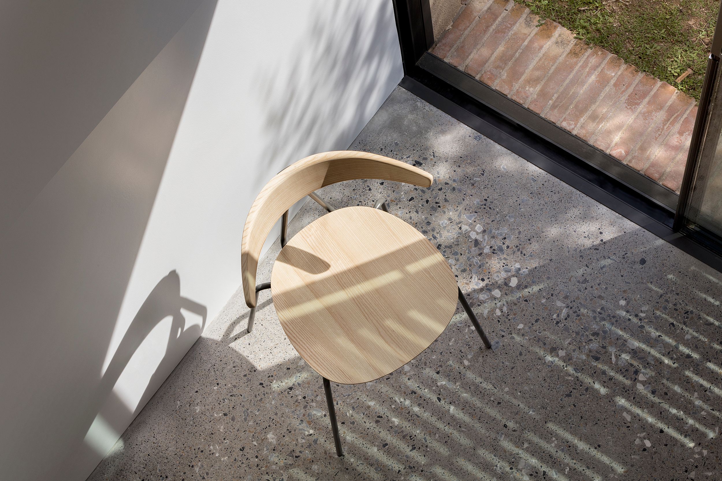 COMPASS | Stackable chair By Vergés design Estudi Manel Molina