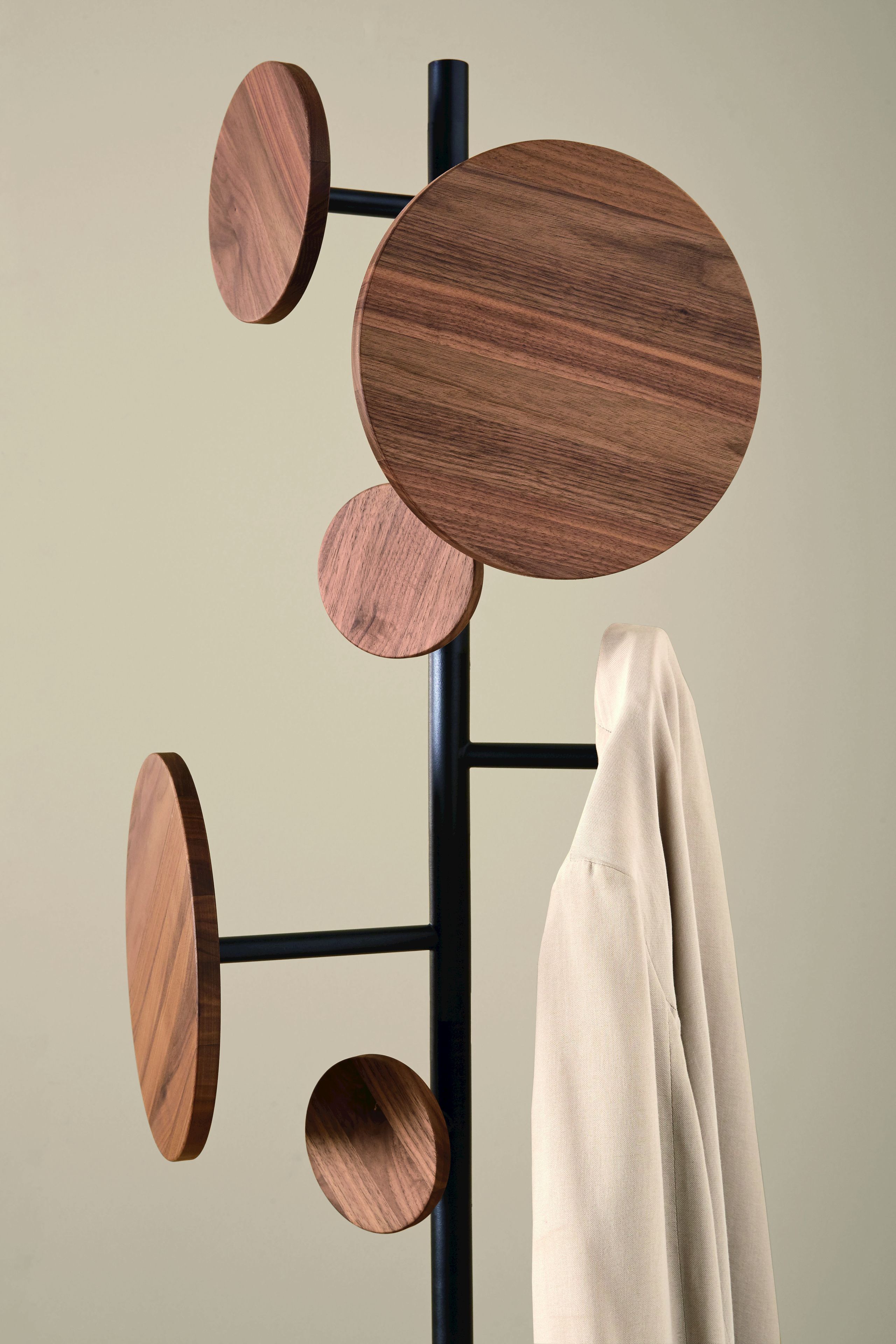 COSMICO | Coat stand Solid wood coat stand By SCULPTURES JEUX | design ...