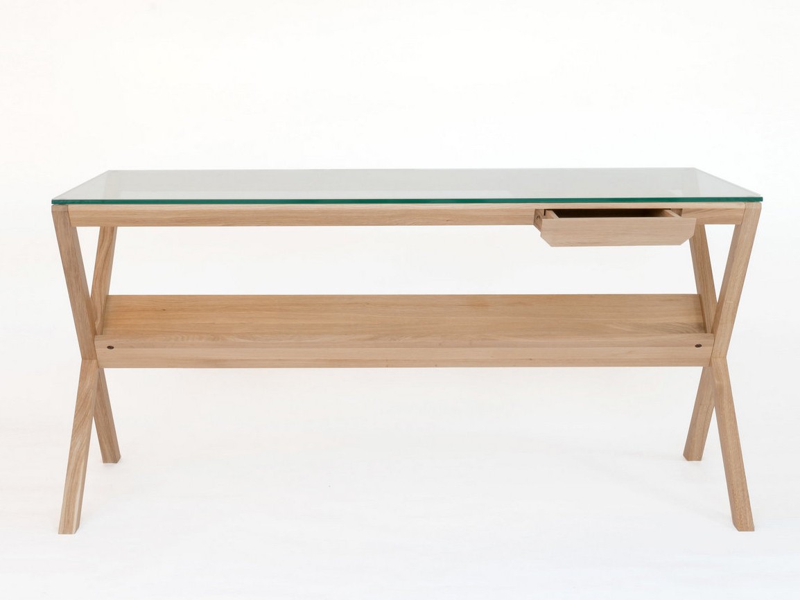 COVET Writing desk By Case | design Shin Azumi