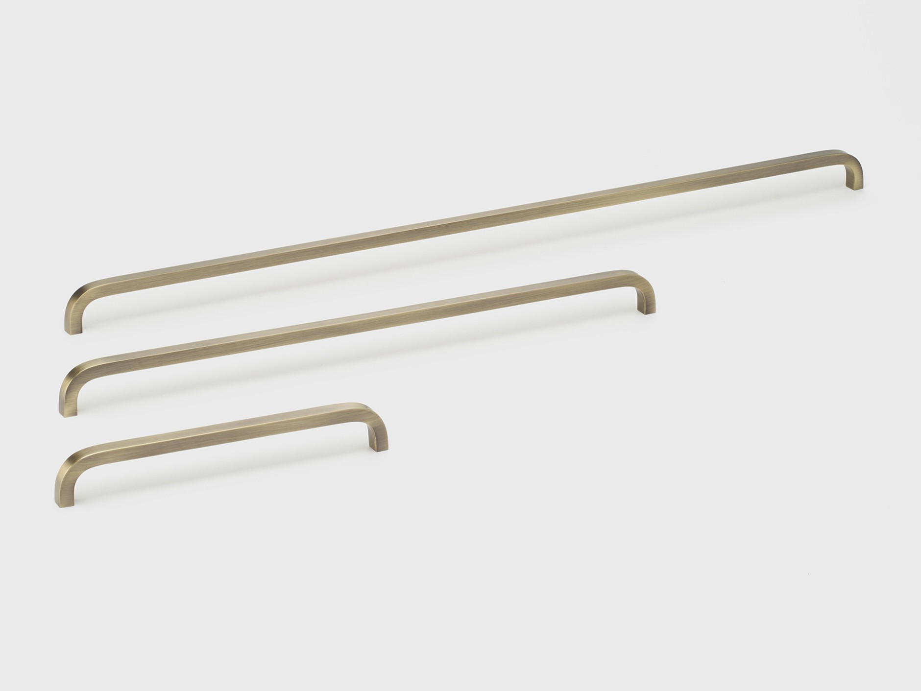 CURVE Furniture handle By Lo & Co Interiors