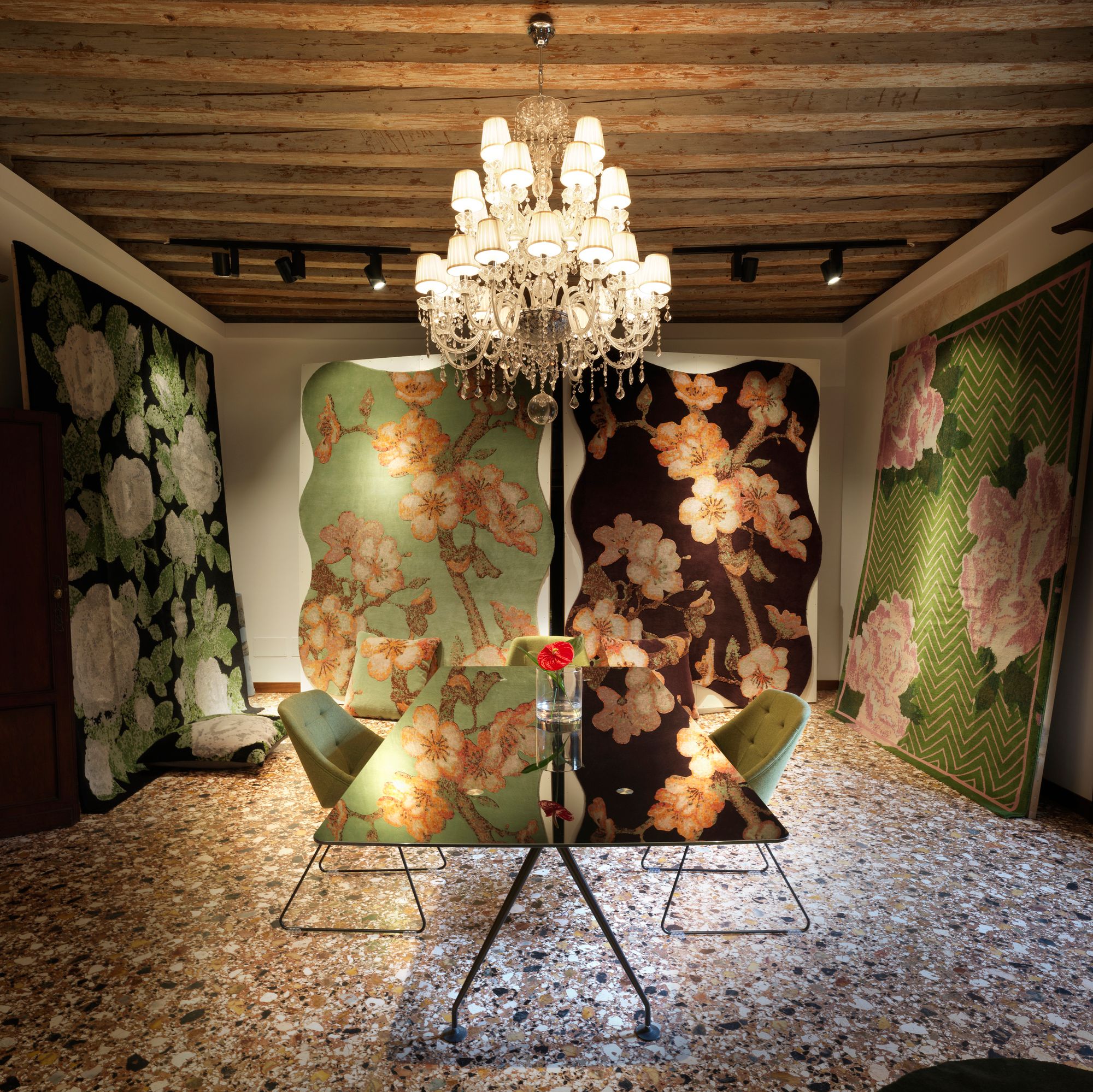 DAPPER Mesa rectangular en nogal By SITIA