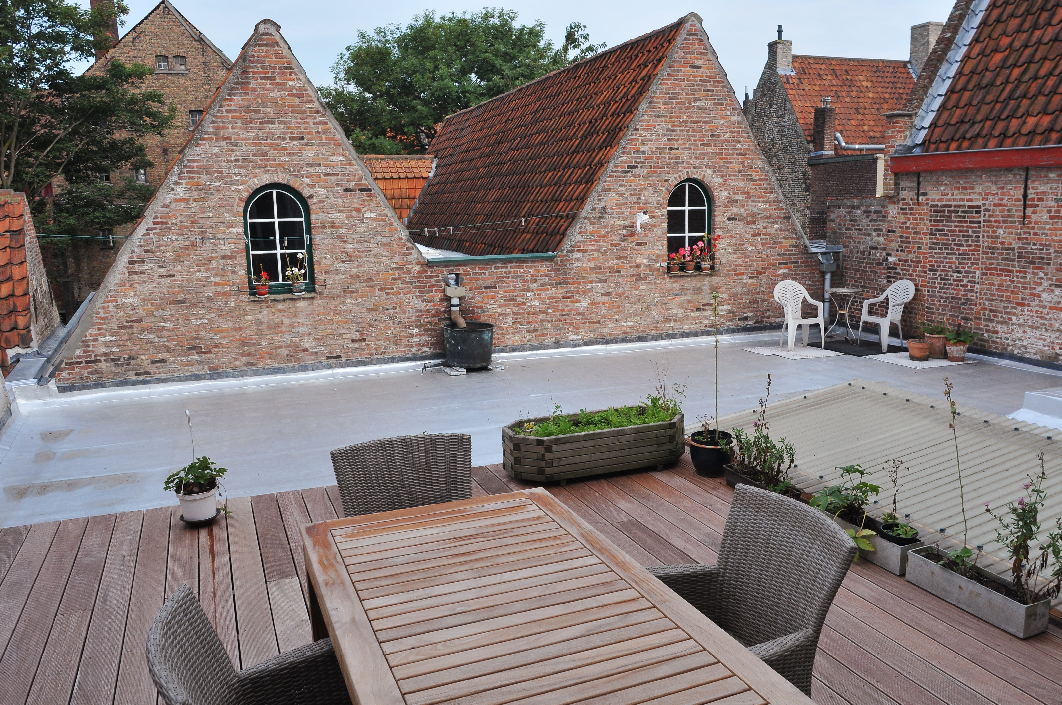 Impermeabilizzante monocomponente in alluminio e bitume DERBISILVERTOP® SPRAY - Derbigum ...