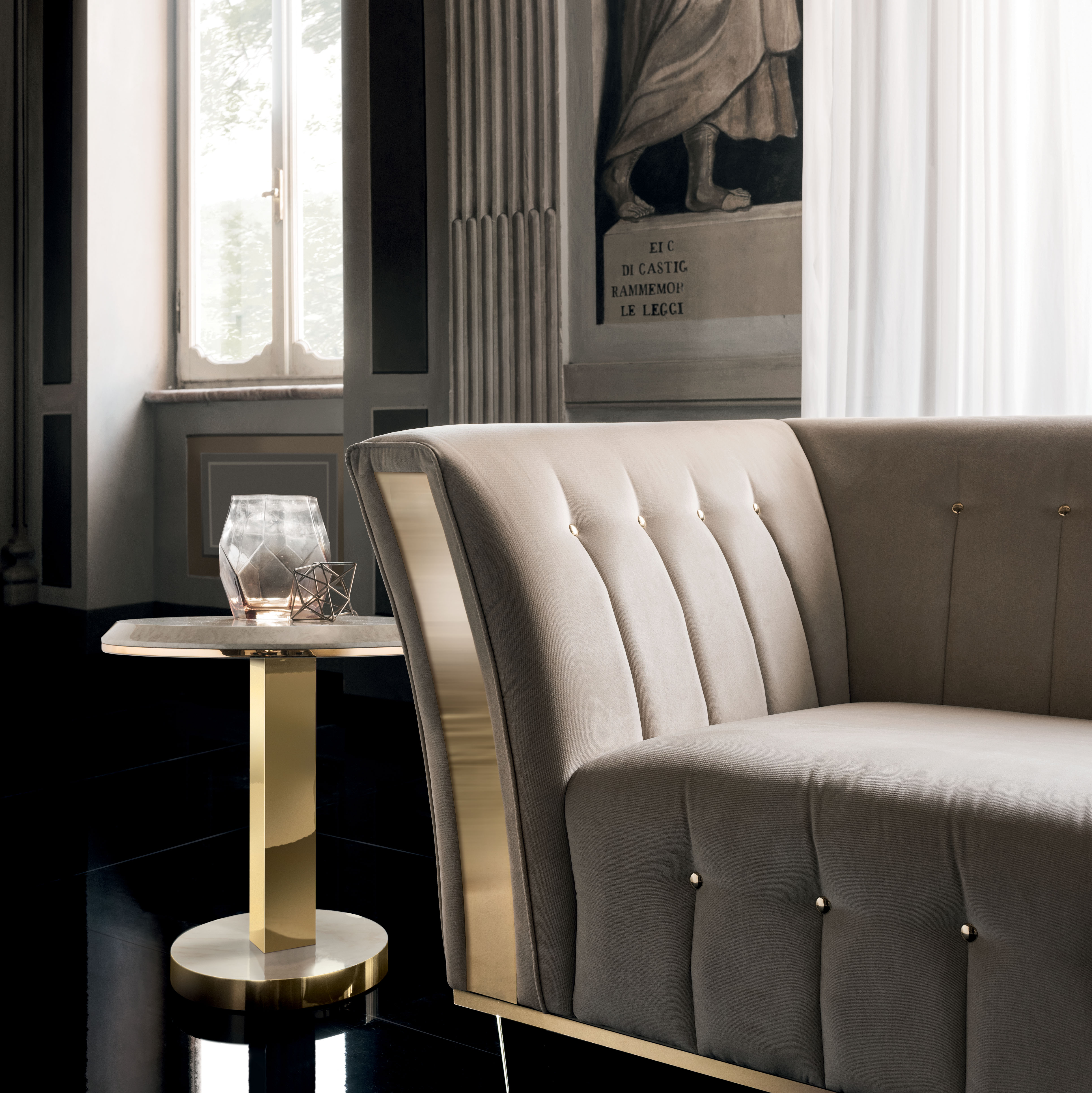 DIAMANTE Round coffee table for living room By ADORA