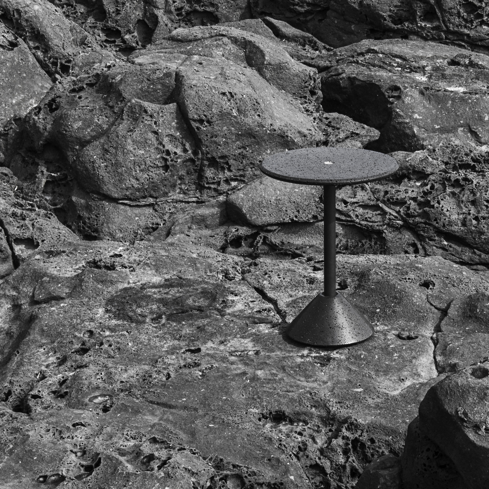 DING | High table By BUZAO