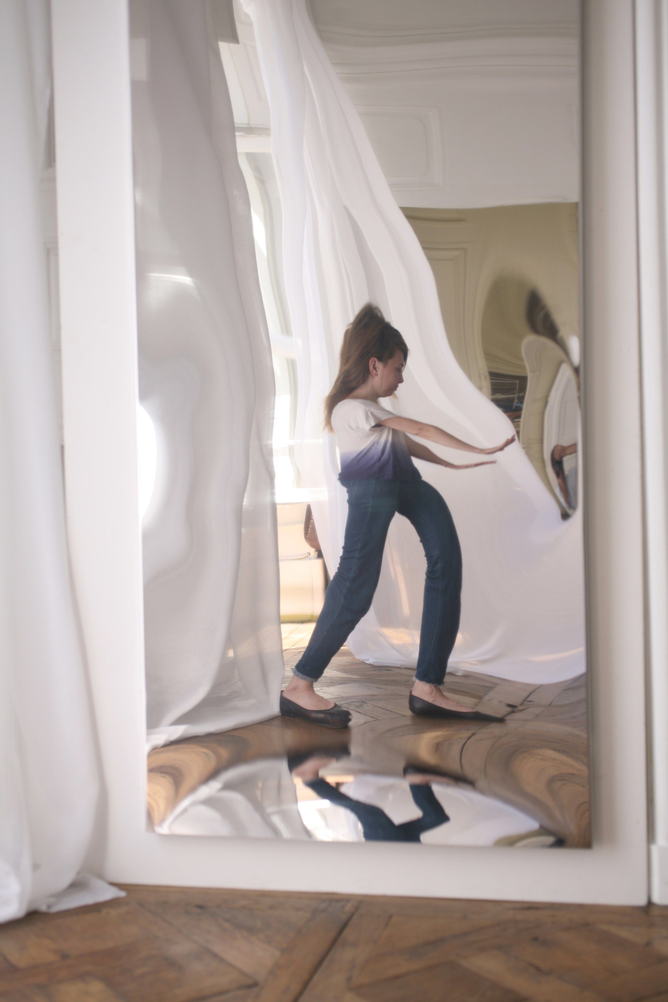 DISTORTING MIRROR | Square mirror By VIDAME EDITIONS design Julien Vidame