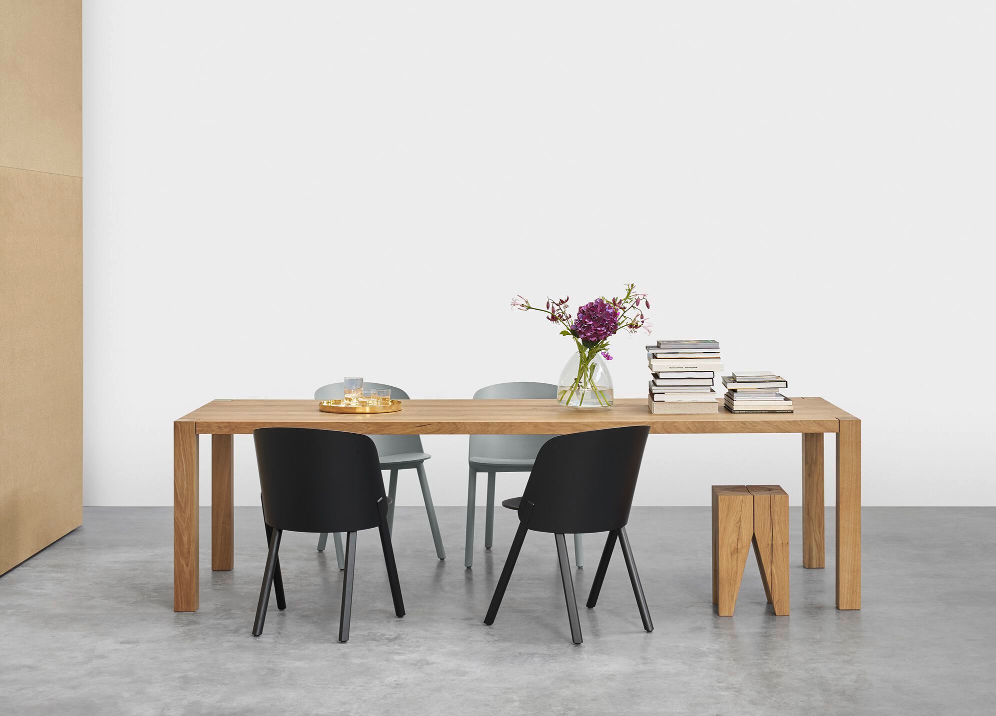 BACKENZAHN™ Wooden stool By E15