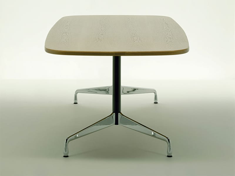 EAMES TABLES | Oval meeting table By Vitra design Charles & Ray Eames