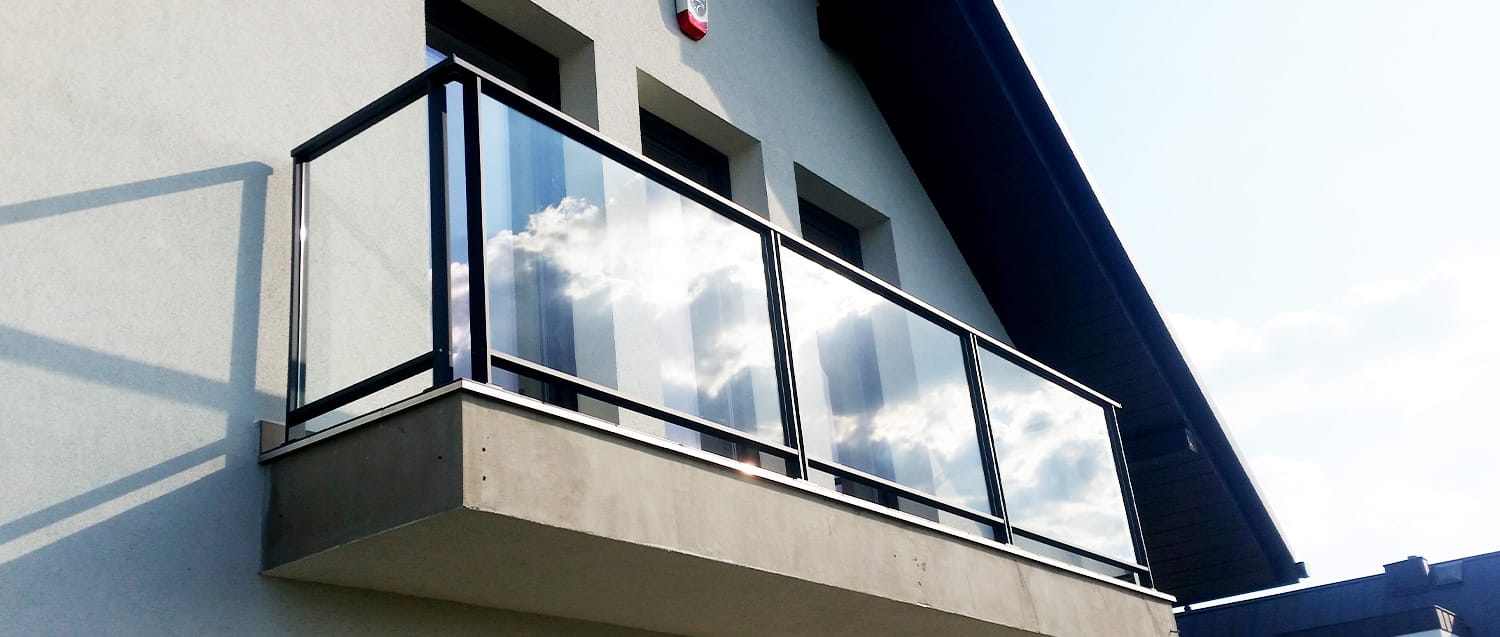 EASY ALU Aluminium parapet By Q-RAILING ITALIA