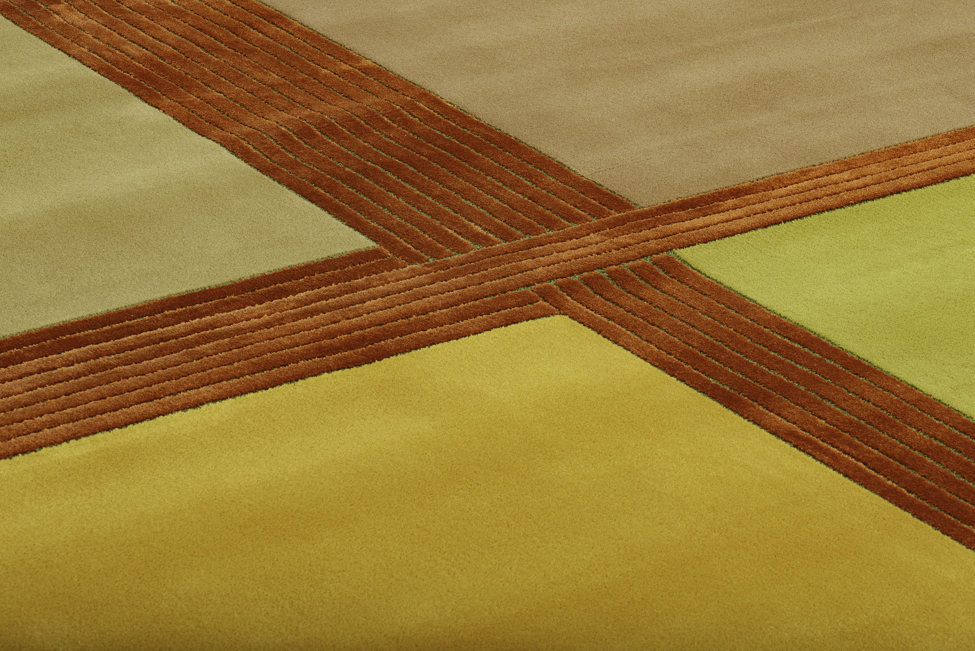 EBB&FLOW Rectangular tufted rug with wool and botanical silk By ...