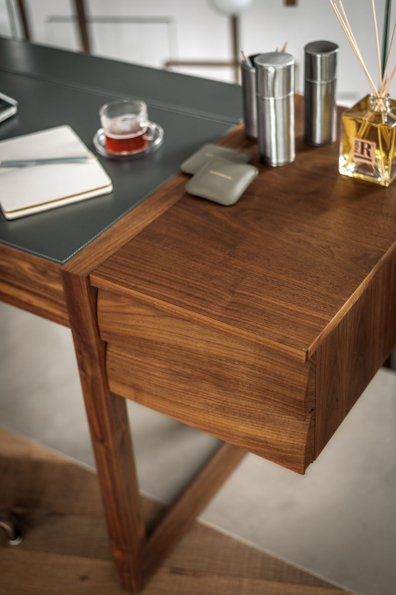 ELLE ECRIT Rectangular made of veneered blockboard writing desk By Riva ...