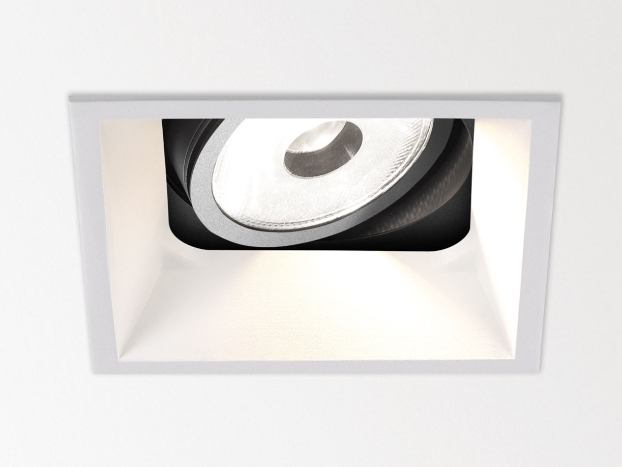 ENTERO SQ-L spotlight By Delta Light