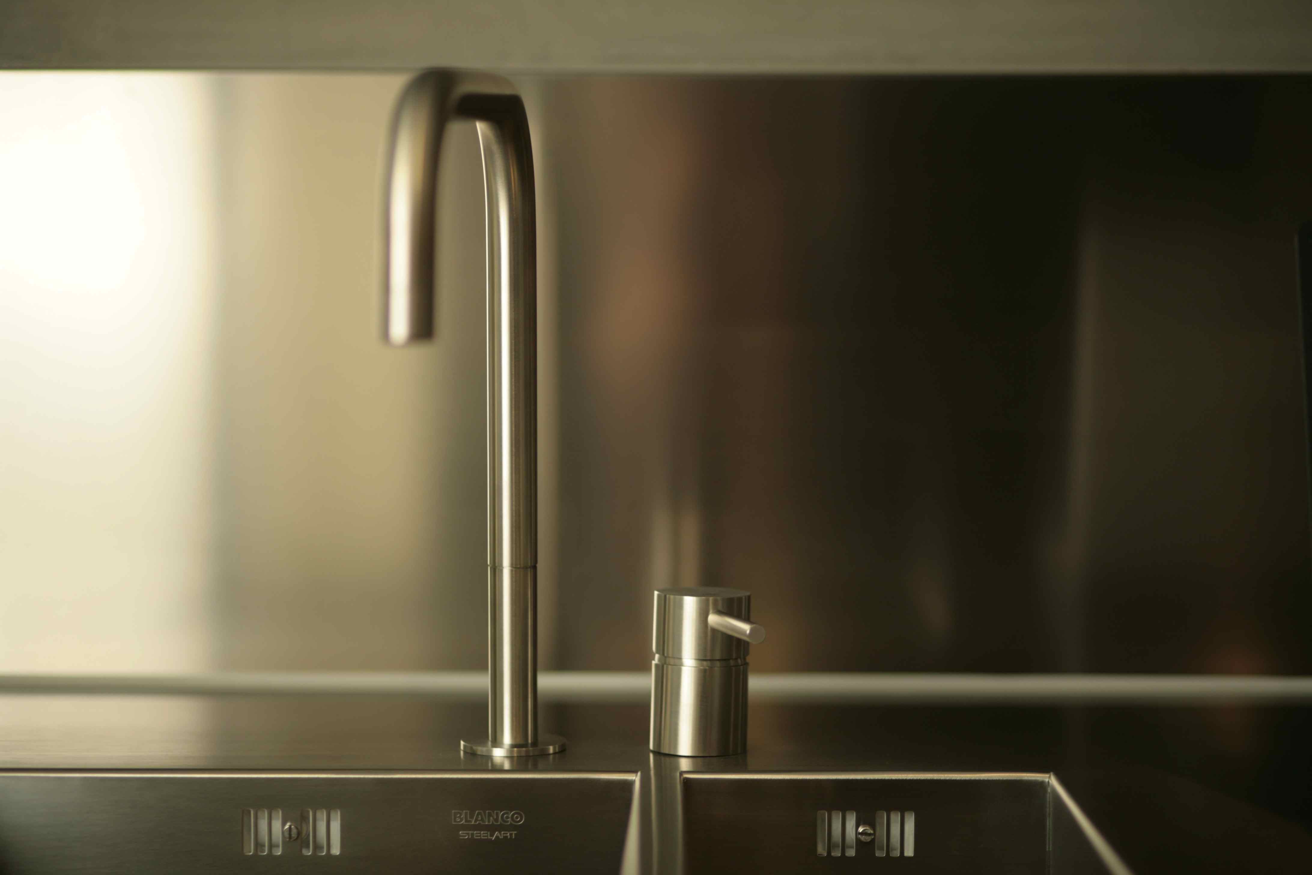 F2 SQ | Kitchen mixer tap F2 Collection By MGS