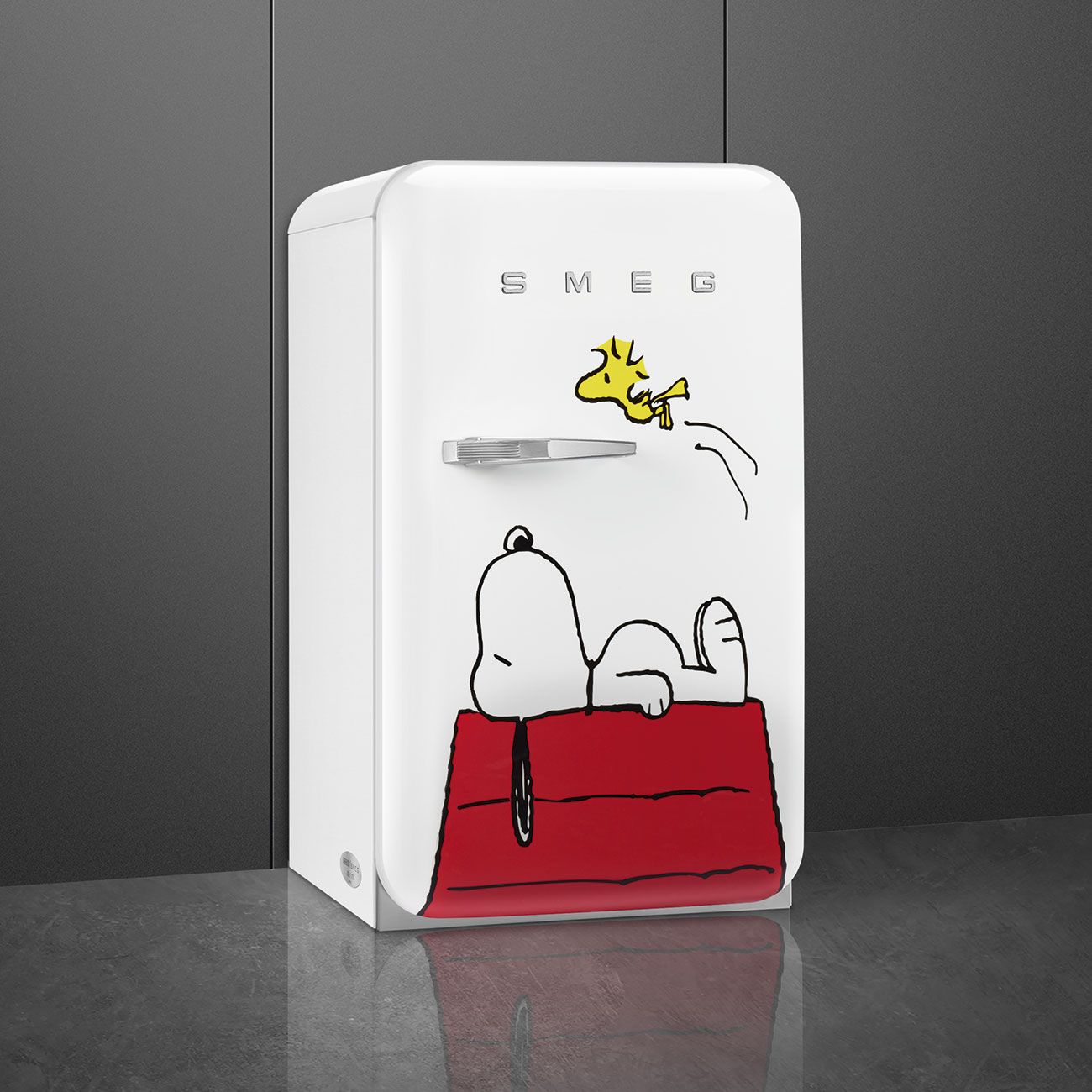 SMEG 50'S STYLE Freestanding mini fridge By Smeg