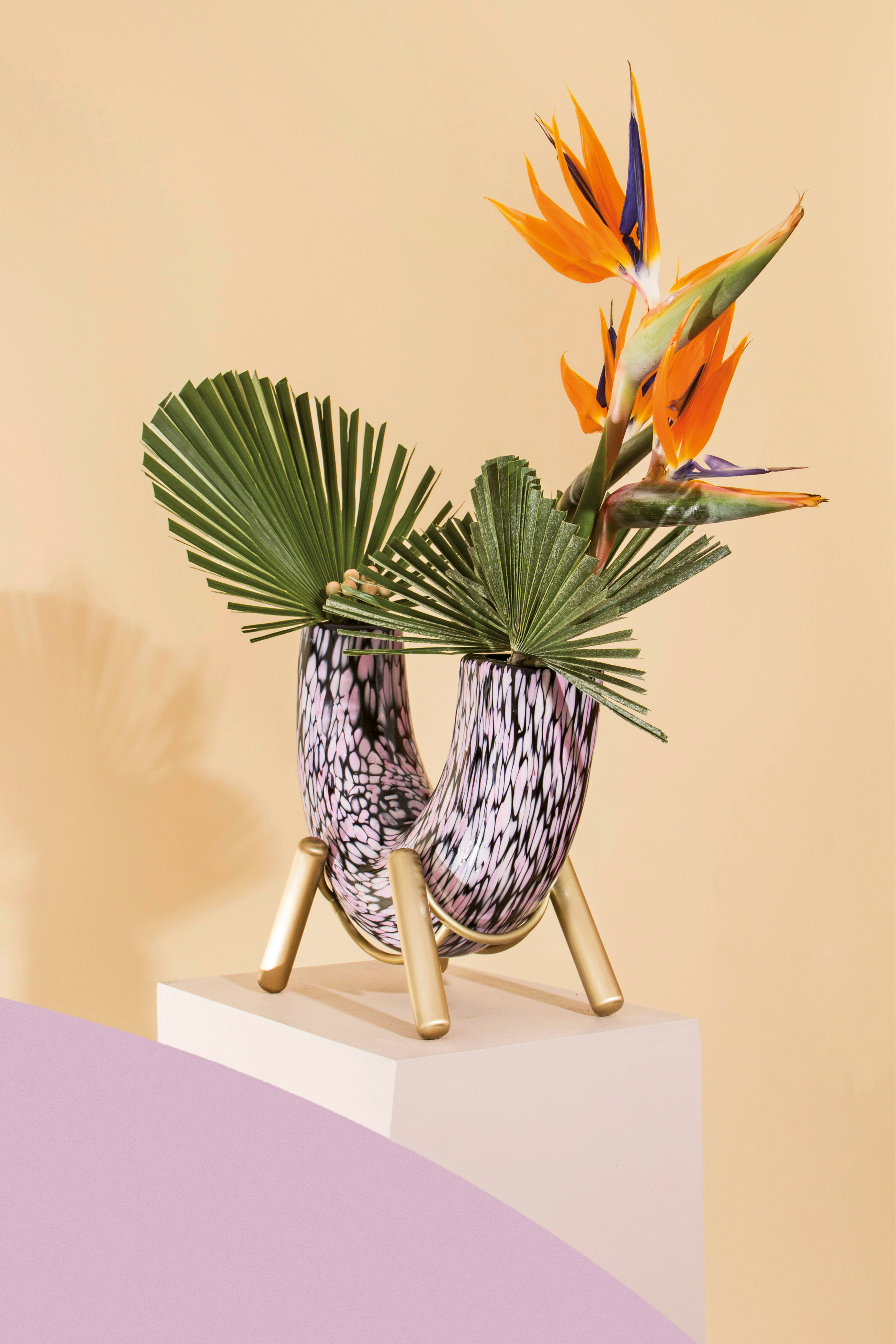 Glass and brass vase FAUNA By Visionnaire design Sara Ricciardi