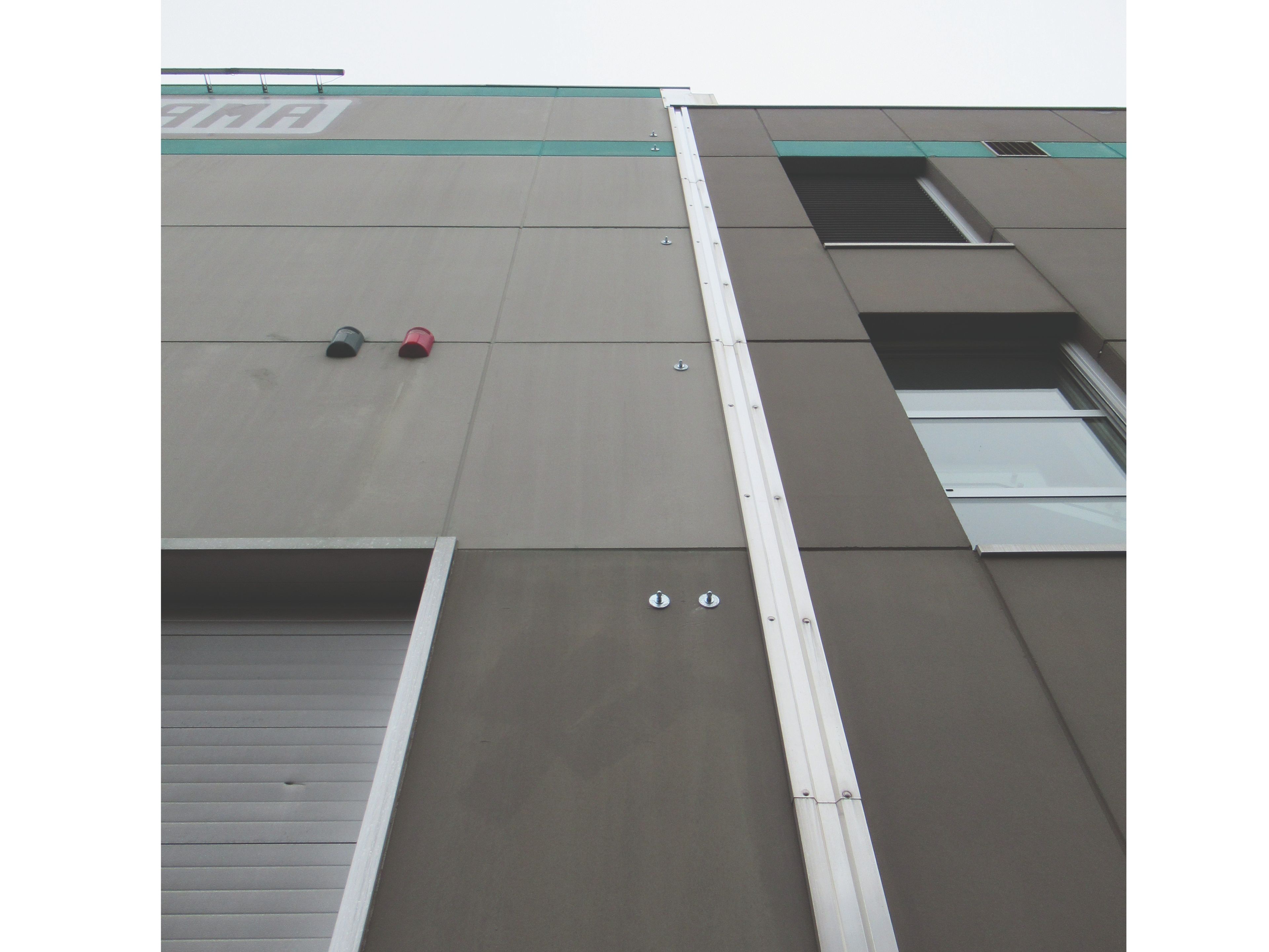 Anchorage system Fixing of the infill panels By Seriana Edilizia