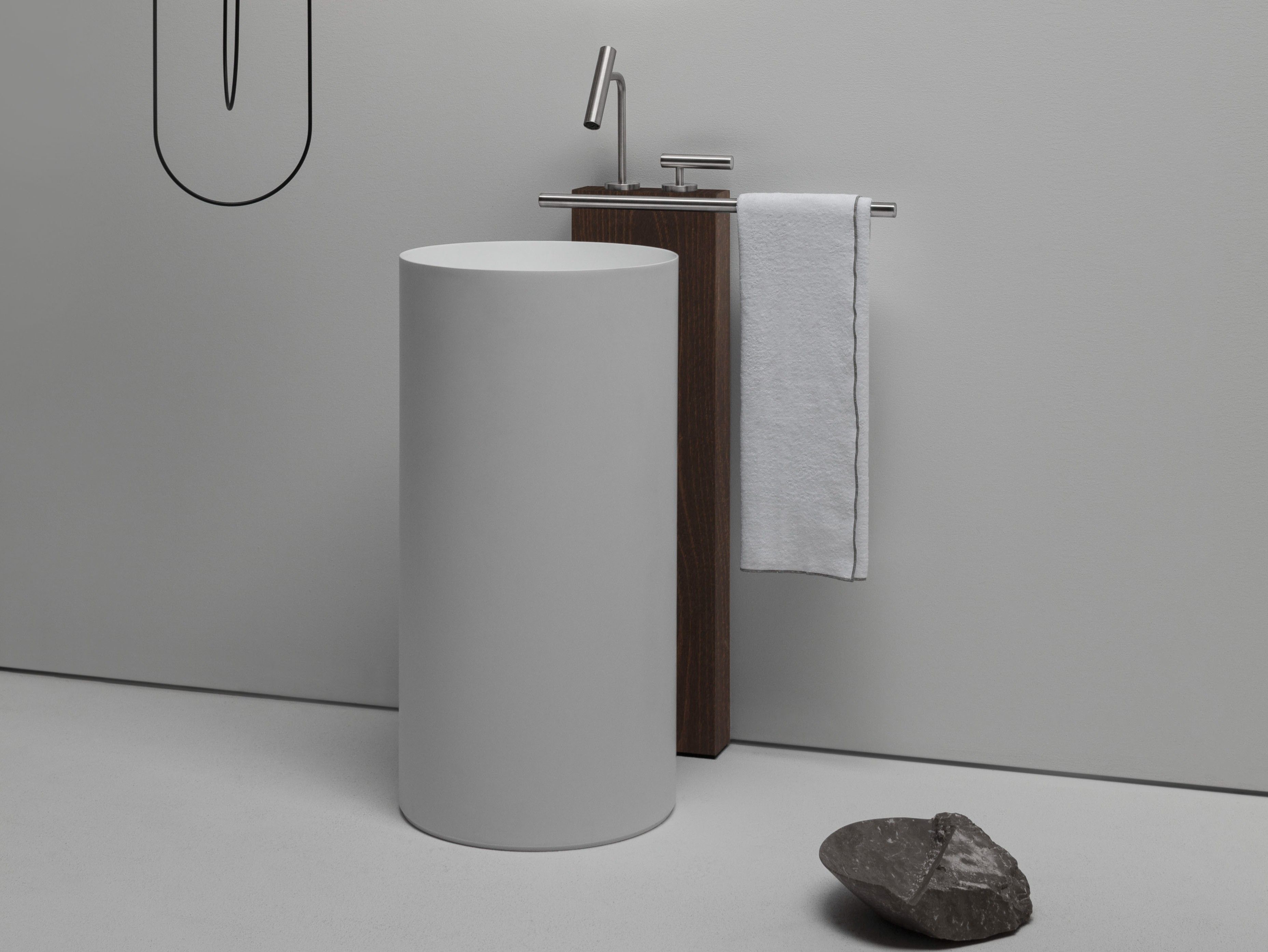 TAP HOLDER Floor standing stainless steel and wood washbasin tap holder ...