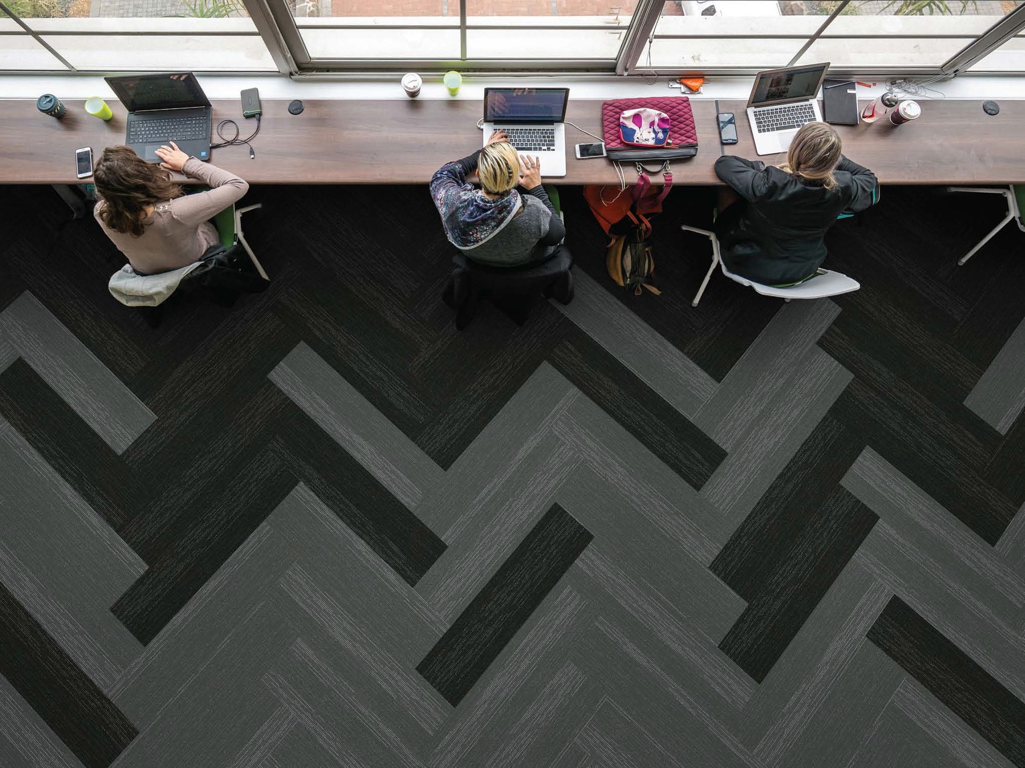 FLOW Carpet tiles By Carpets Inter