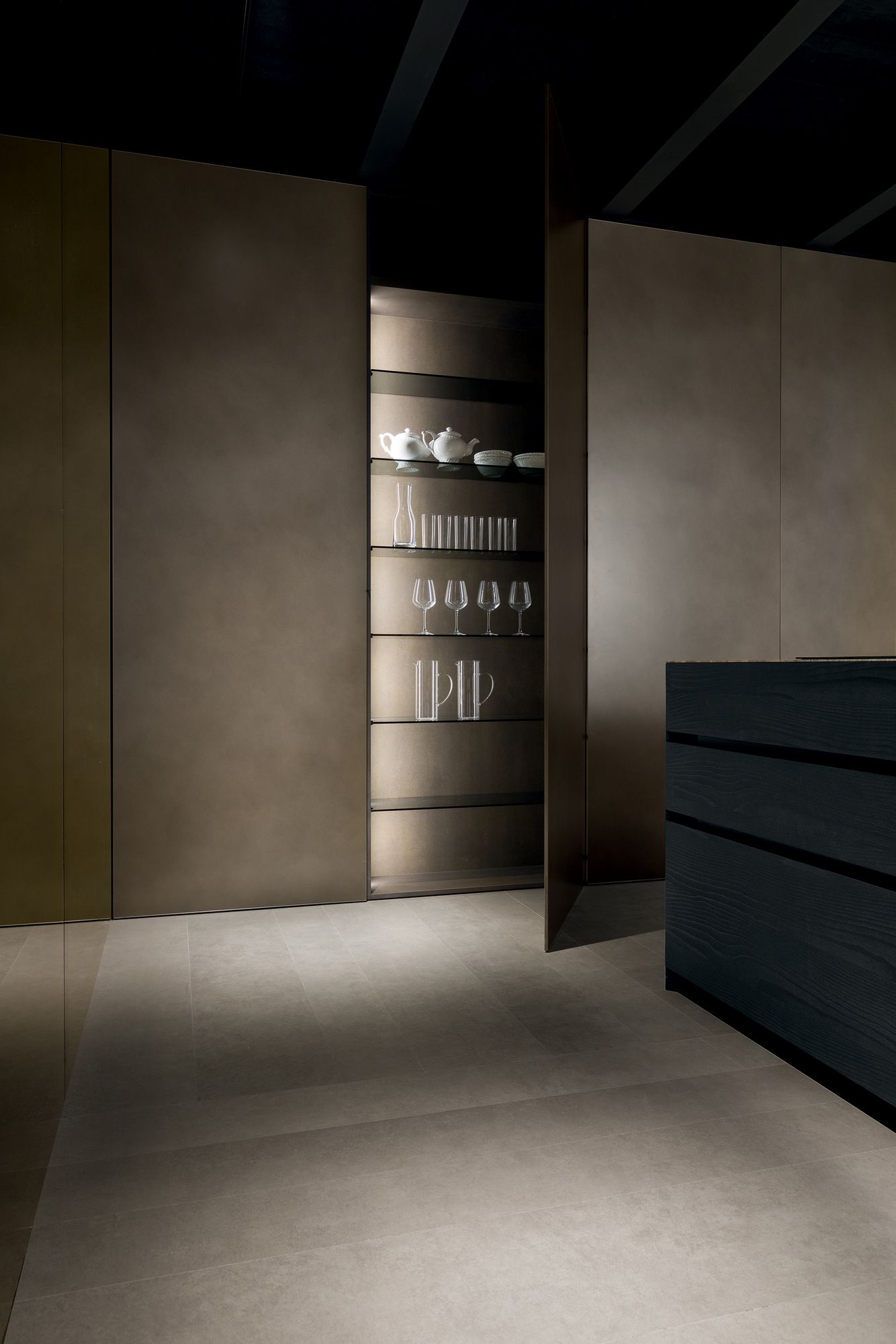 Cedarwood kitchen with island with integrated handles FLY FLOAT Fly ...