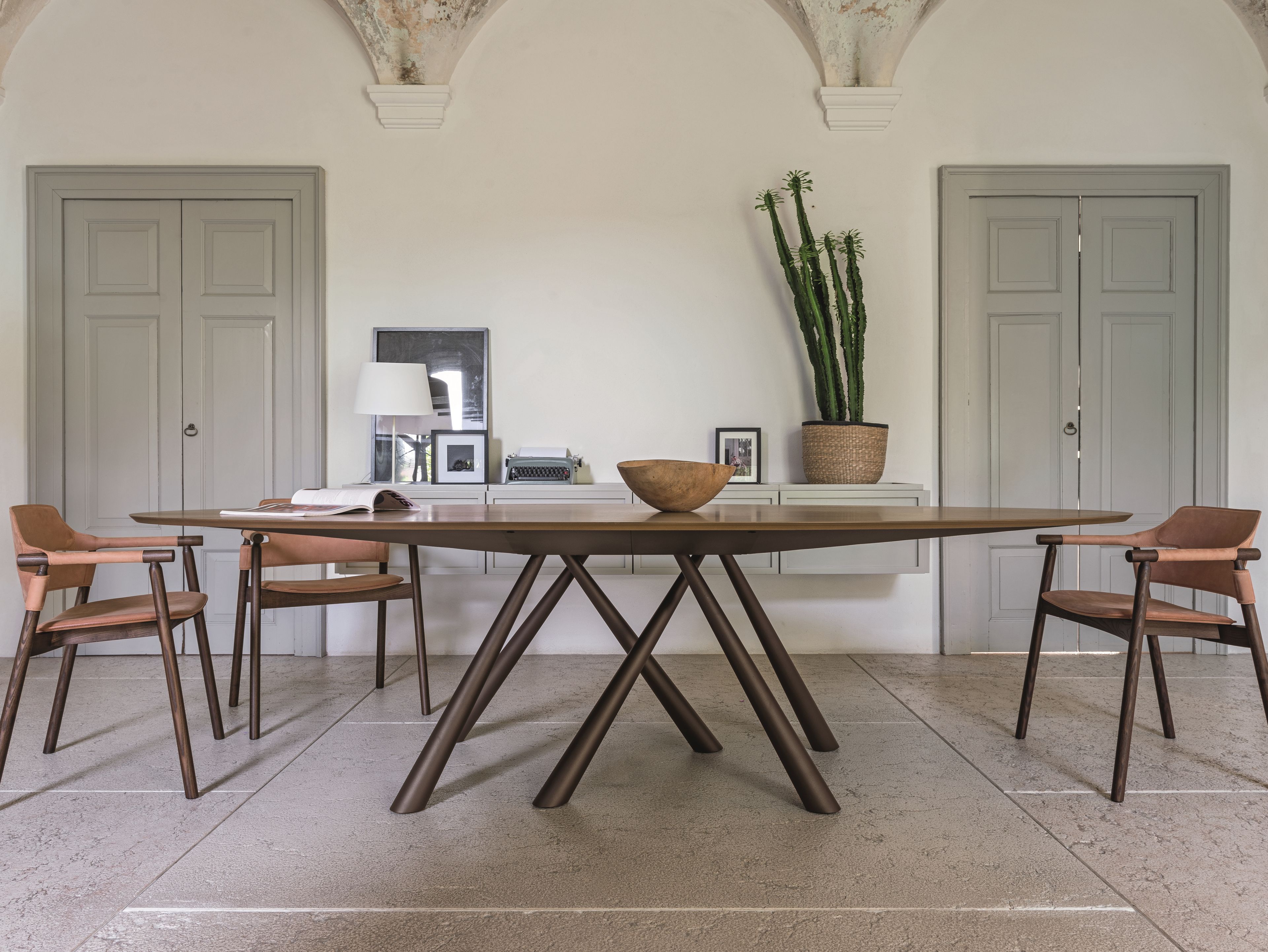 FOREST | Oval table Forest Collection By Midj design Beatriz Sempere