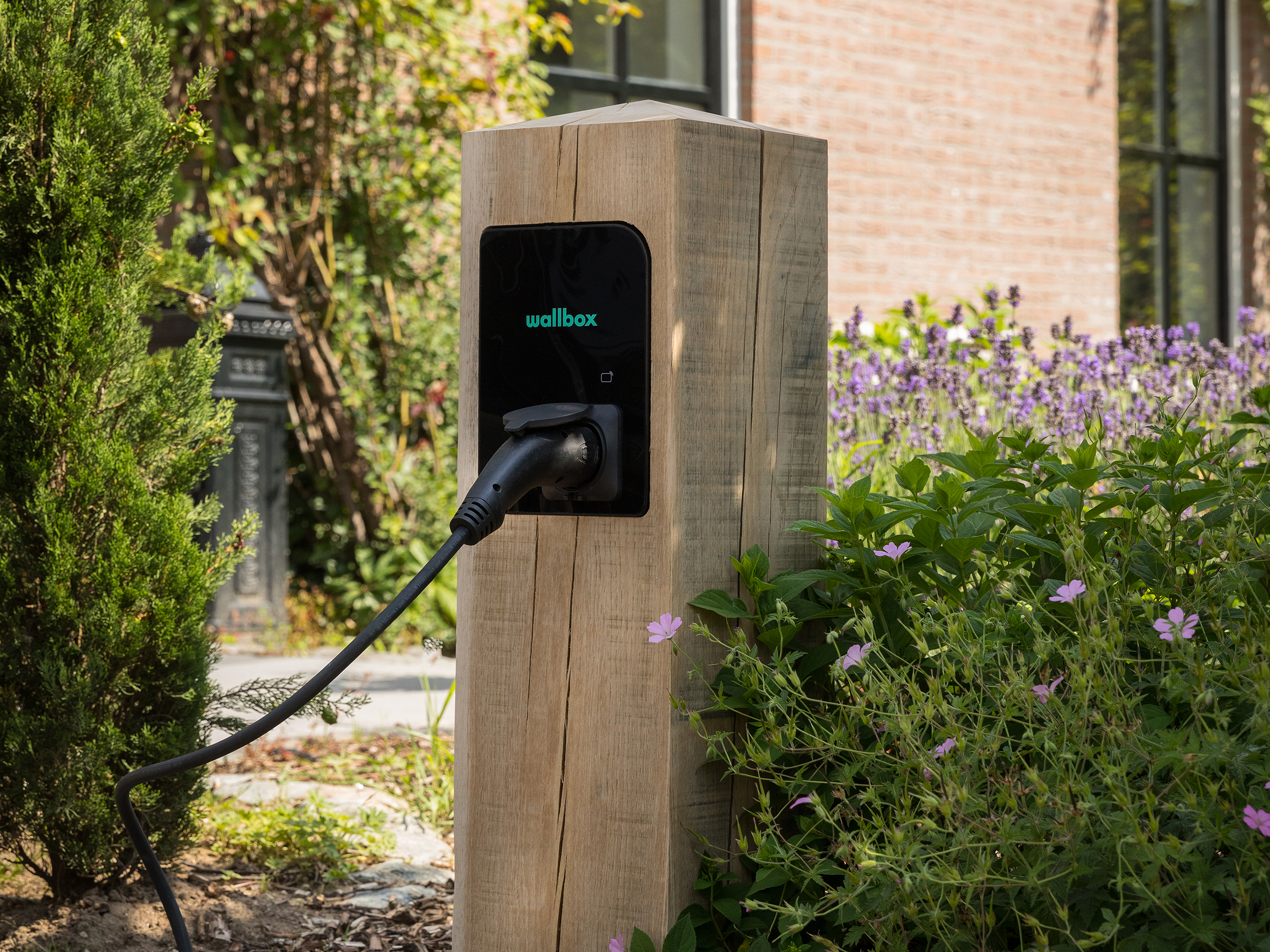 FUTURO - WALLBOX Power distribution unit By Timberlab
