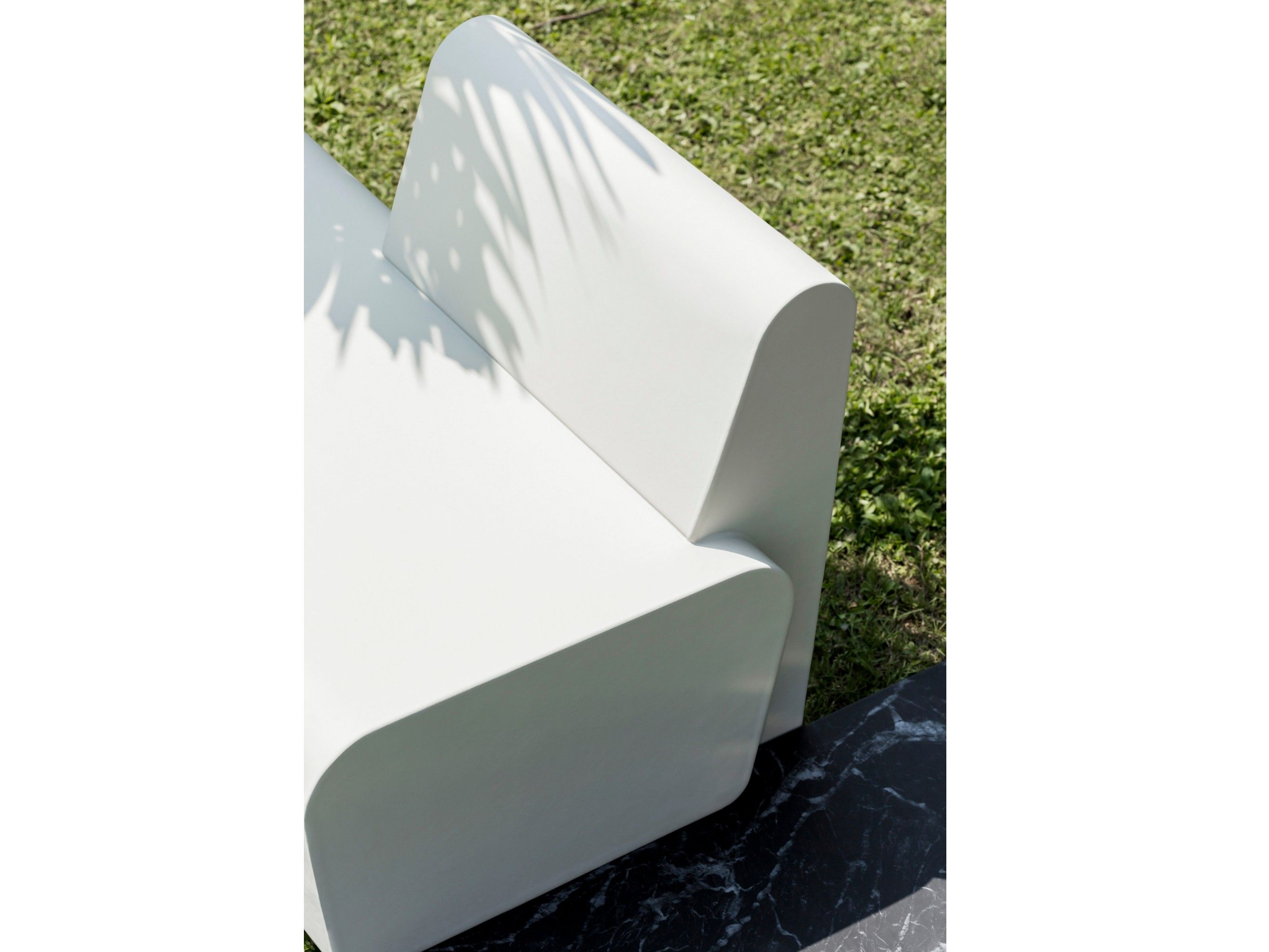 HUB | Garden bench with integrated planter Hub Collection By Cridea ...