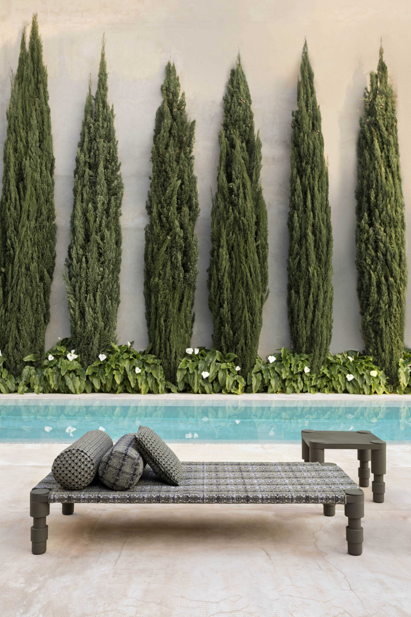 GARDEN LAYERS GREEN | Garden bench Garden Layers Collection By GAN ...