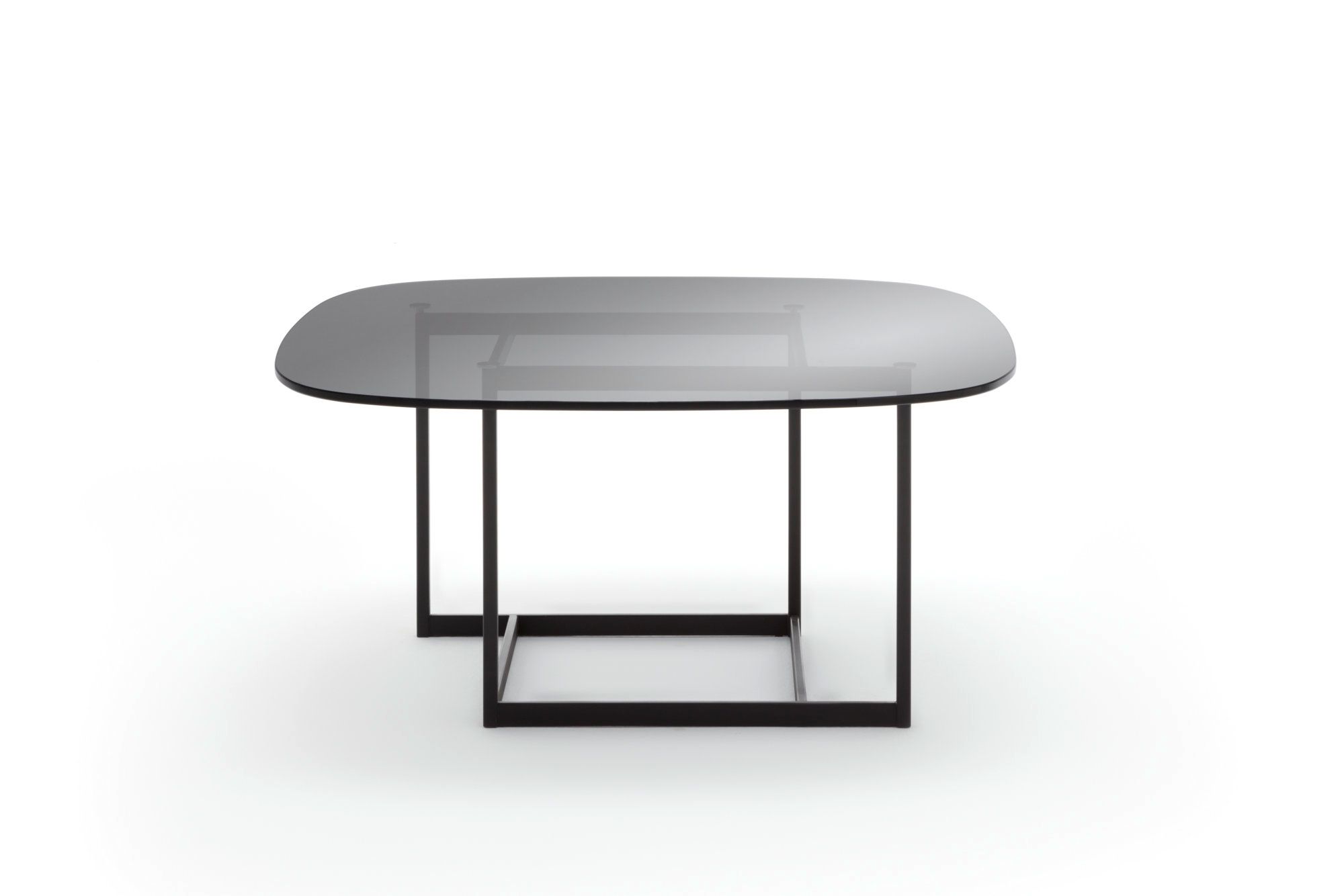 ROLF BENZ 932 Square glass coffee table By Rolf Benz
