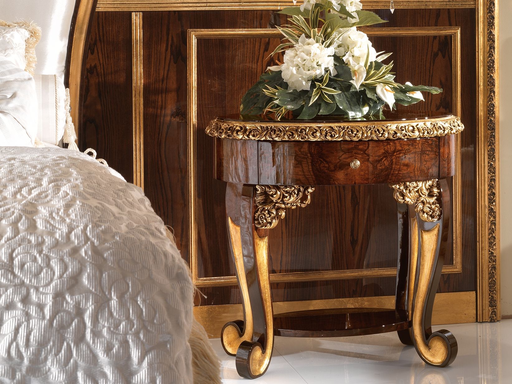 GRAND ROYAL | Oval bedside table Grand Royal Collection By A.R. Arredamenti