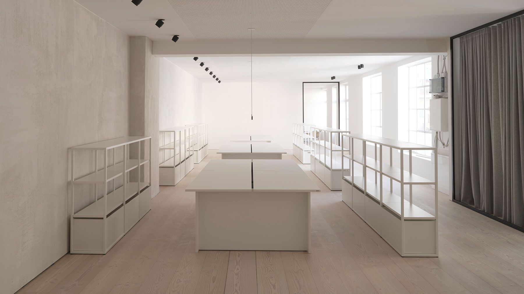 dito Workbench Multiple wooden office desk with sound absorbing screens ...