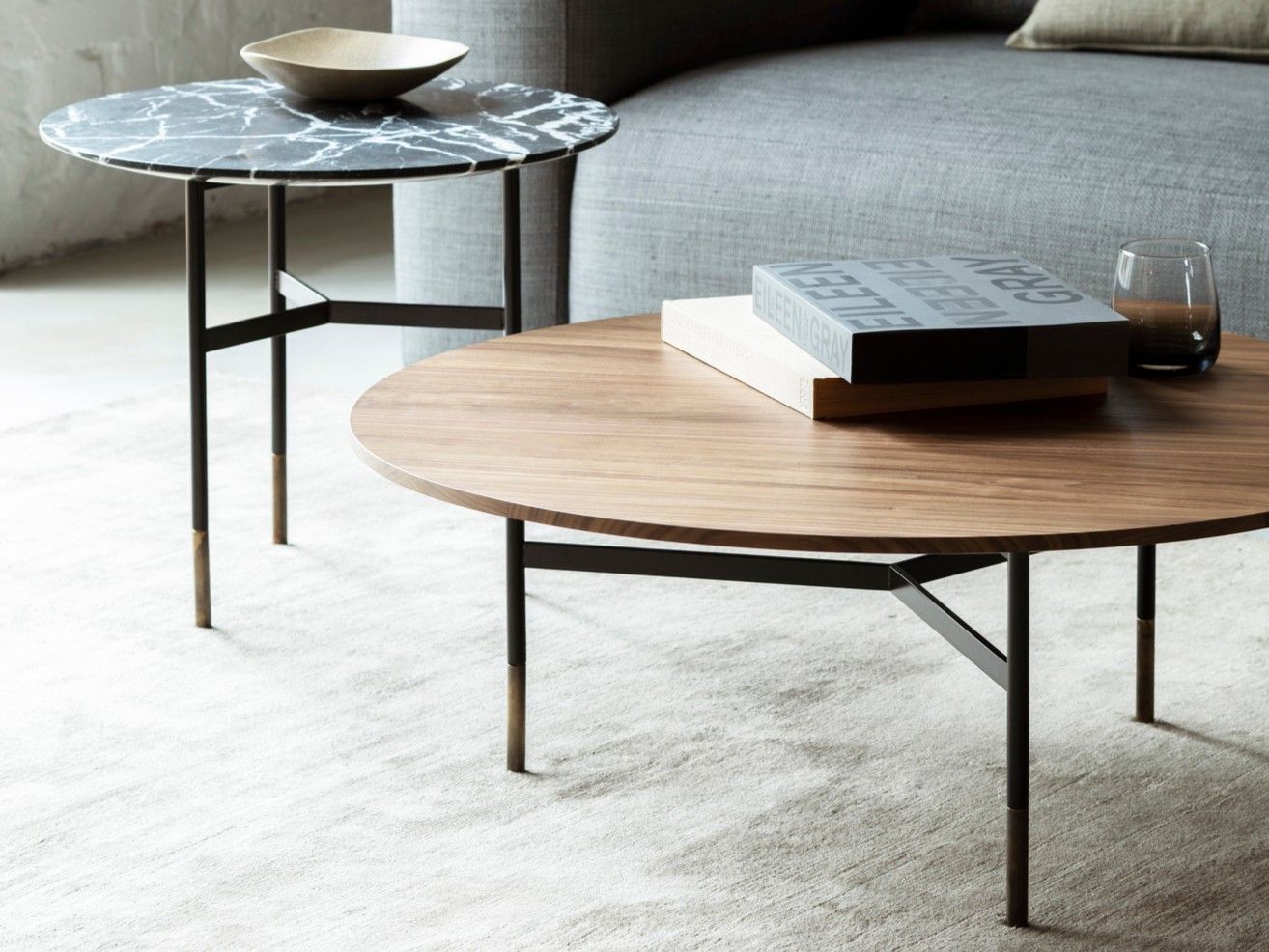 HARRI | High side table Round Nero Marquina marble coffee table By more | design Peter Fehrentz