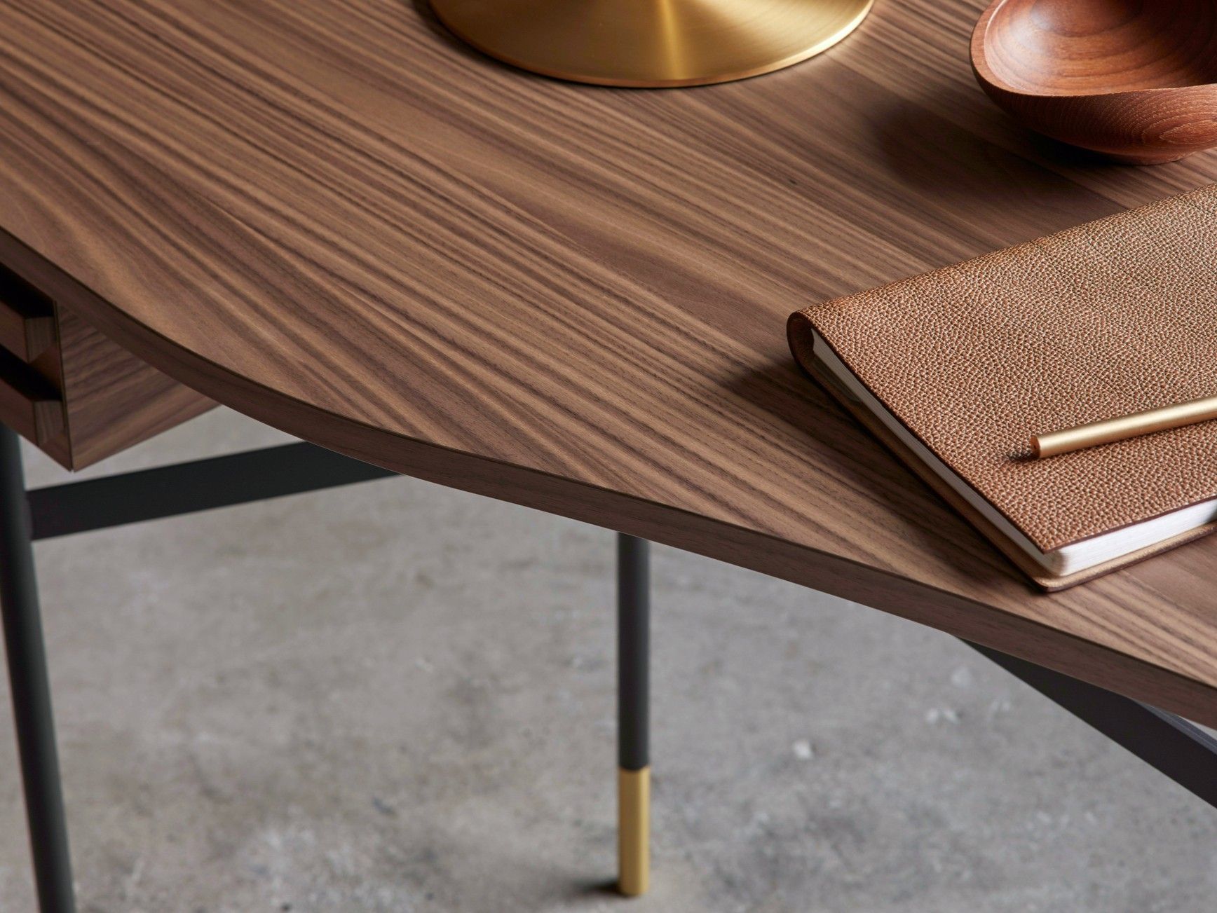 HARRI | Secretary desk Harri Collection By more design Peter Fehrentz