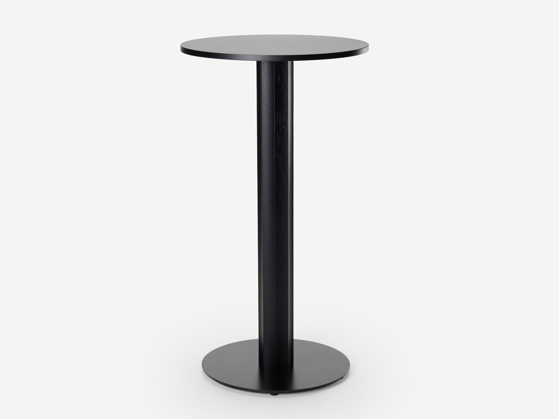 OC Round wooden high table By Zilio A&C | design Mentsen