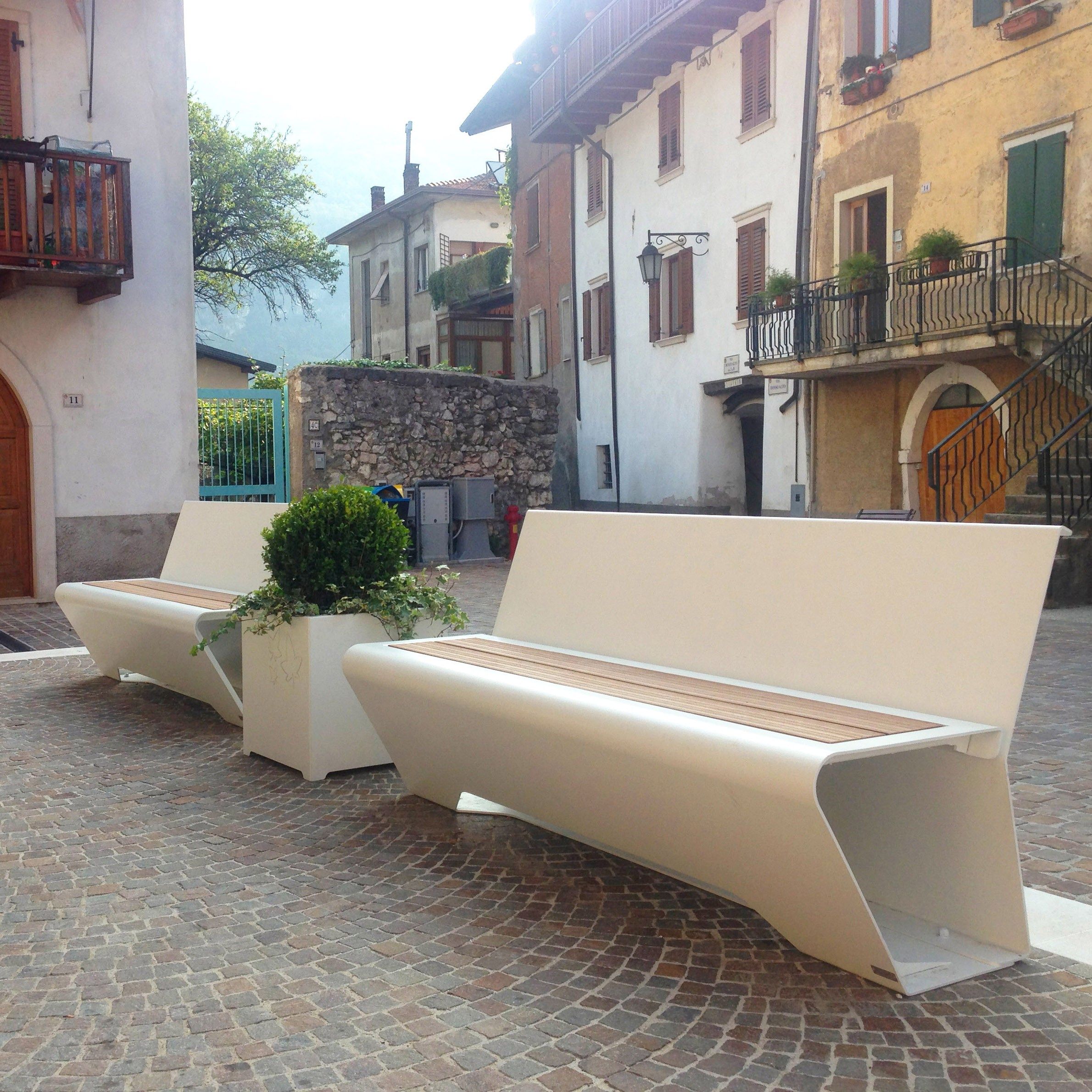 HORIZON Steel Bench with back By LAB23 | design Stéphane Chapelet