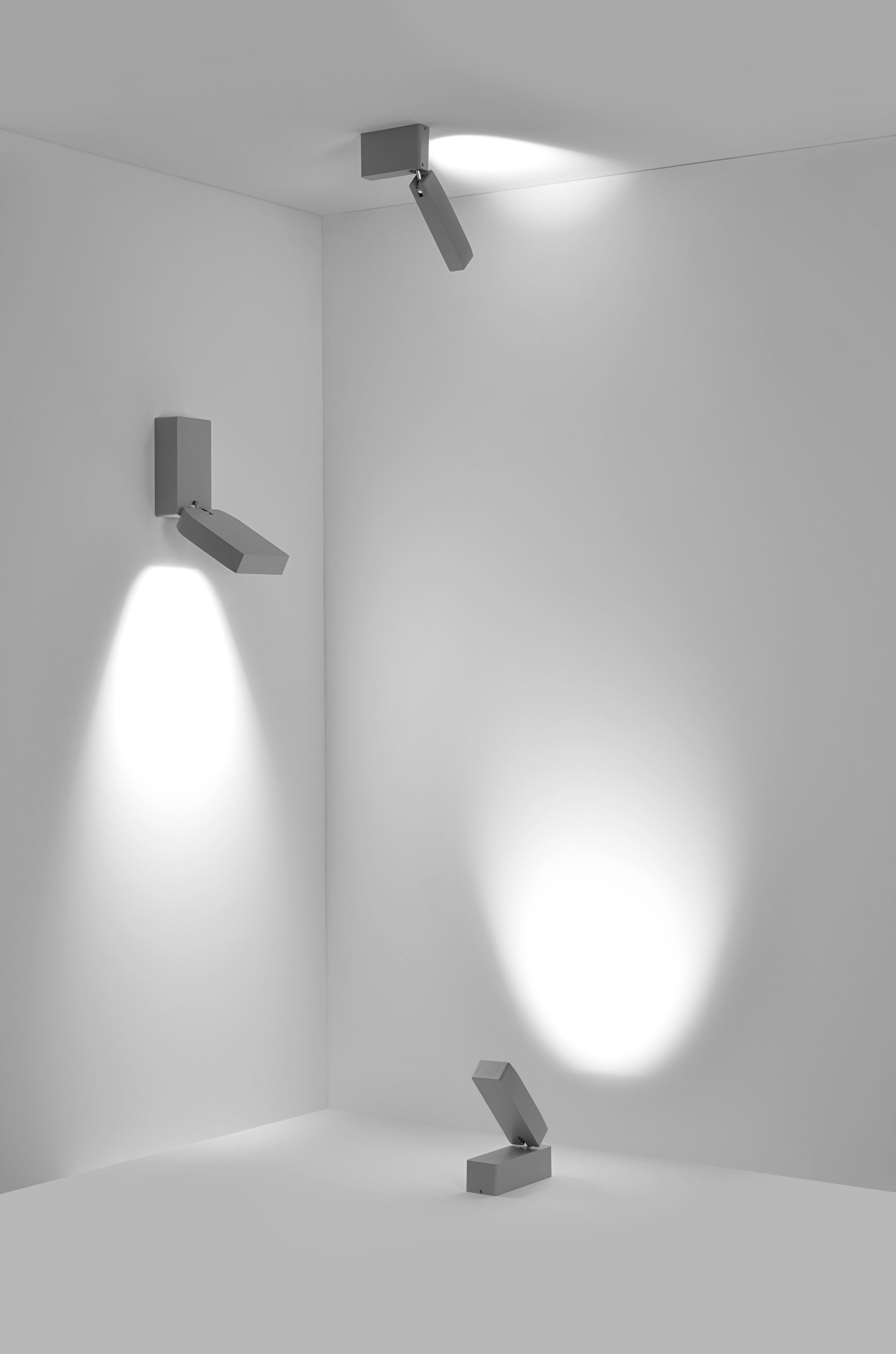 LED adjustable Outdoor floodlight HYDROTWIST By PUK