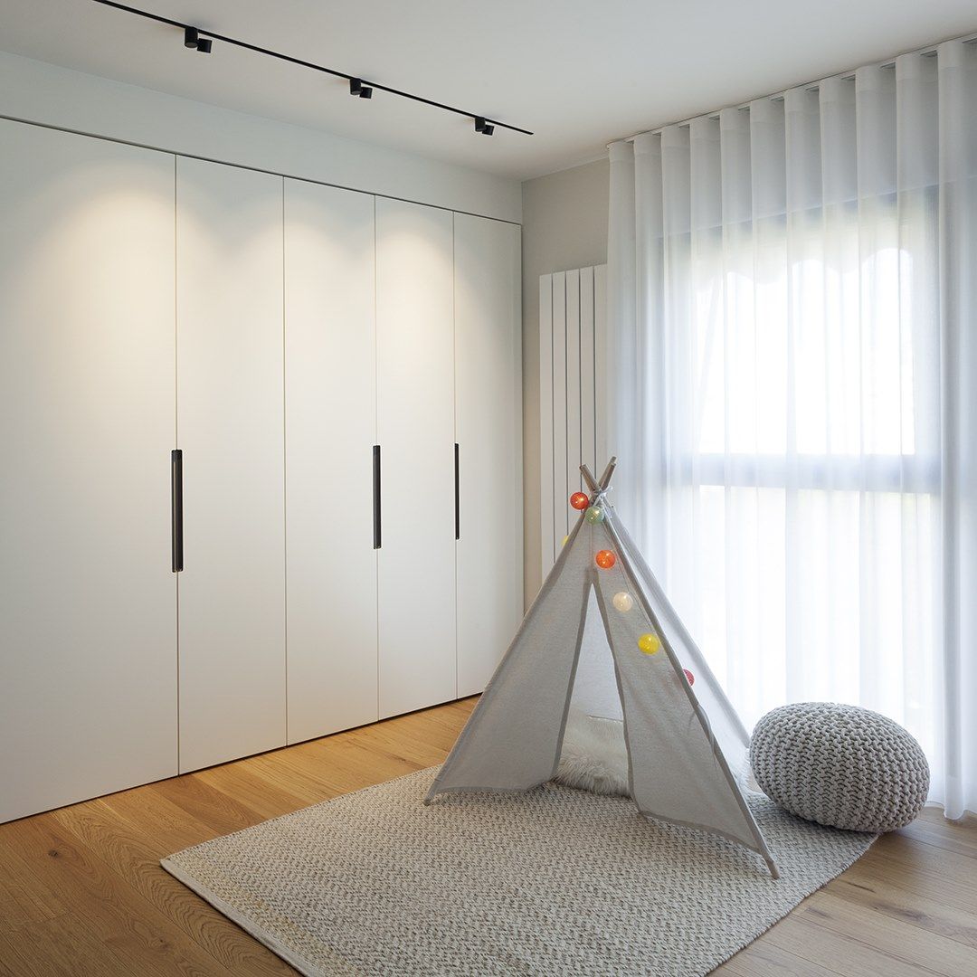 iO 48V LED aluminium track-Light By Arkoslight | design Rubén Saldaña