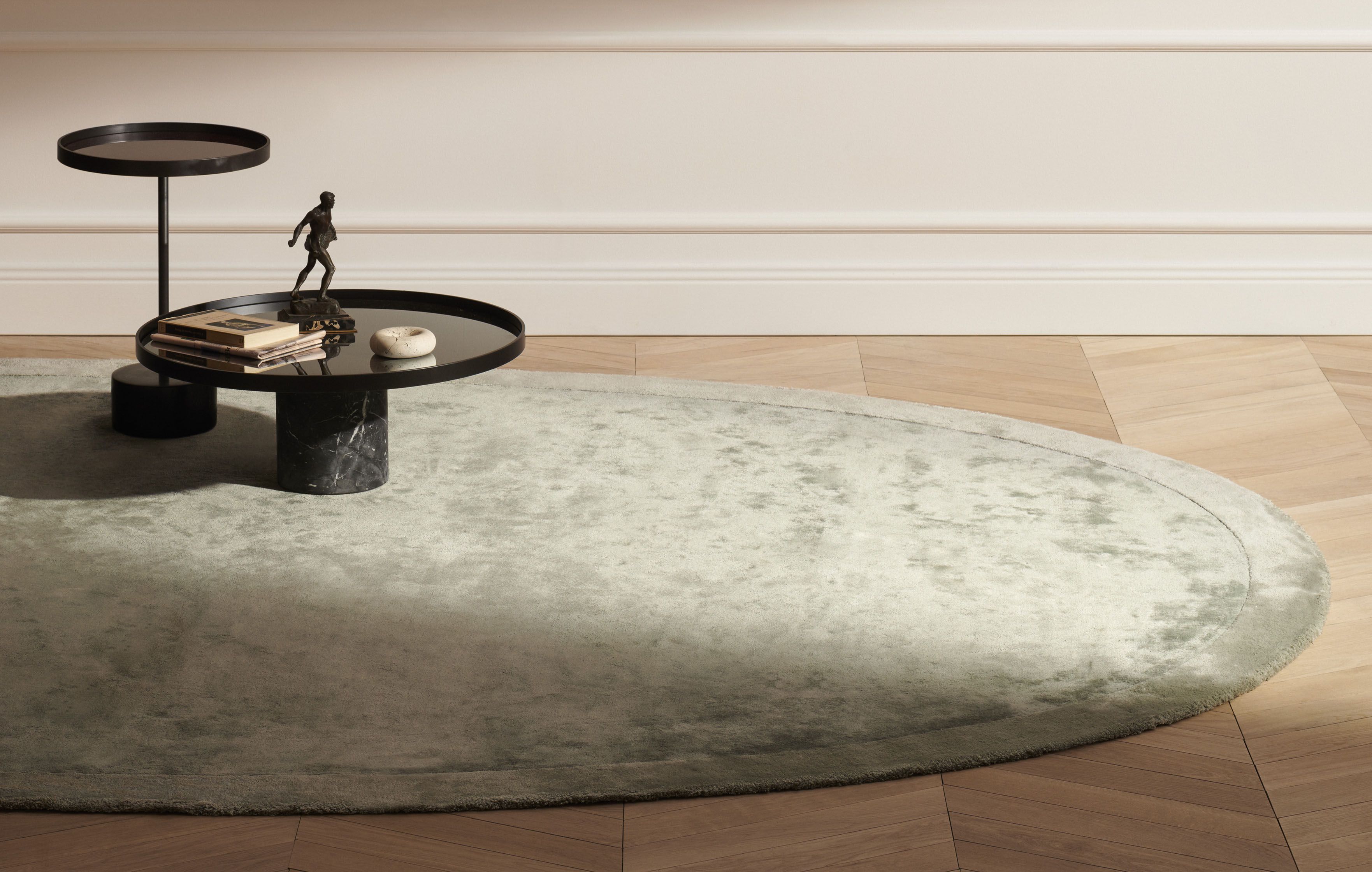 IN TOUCH Solid-color round fabric rug By Cassina