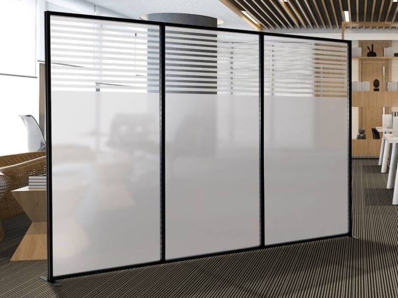 INUNO Freestanding aluminium and methacrylate office screen By STUDIO T