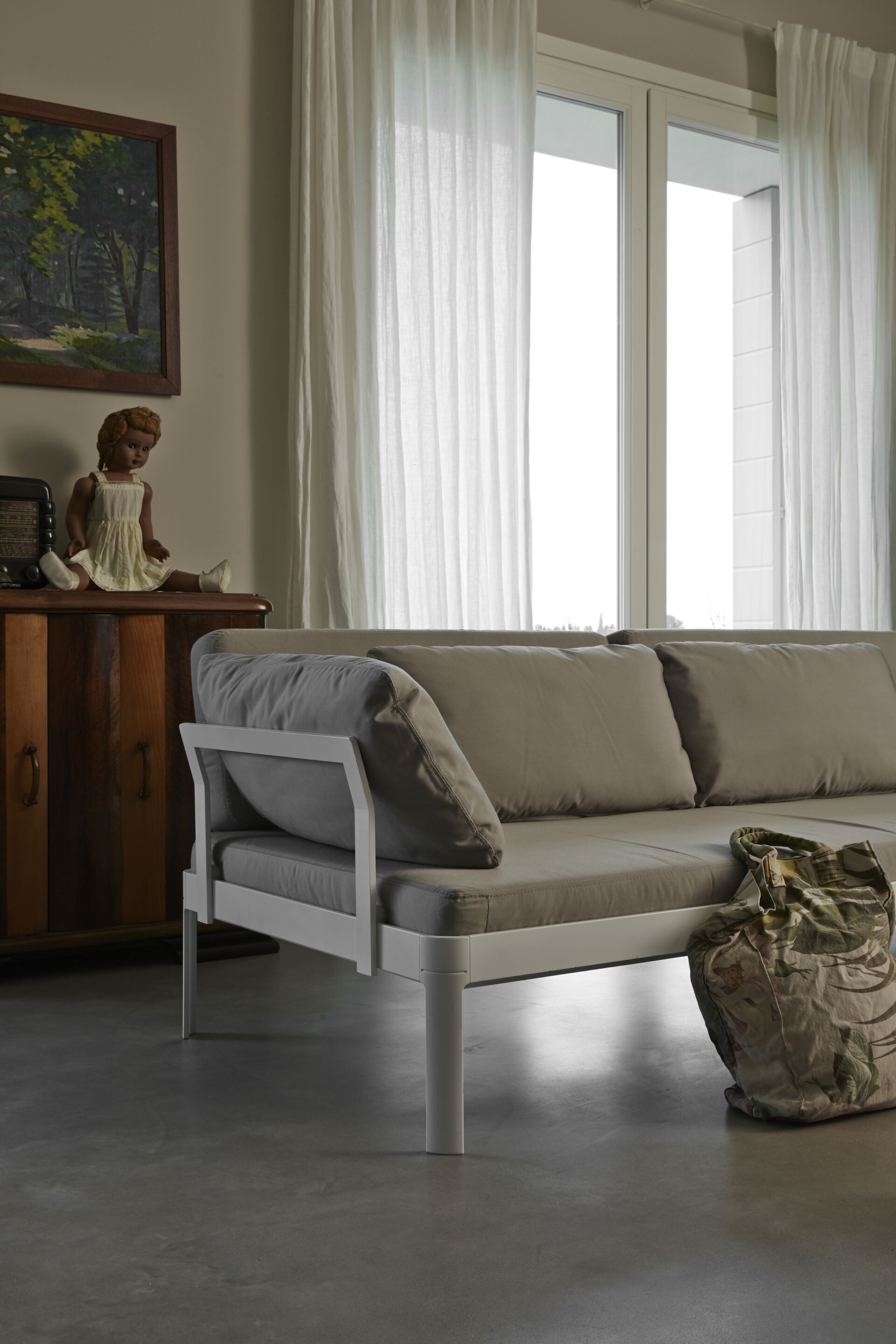 ALUALU SOFA Outdoor fabric sofa with removable lining By isOnAir