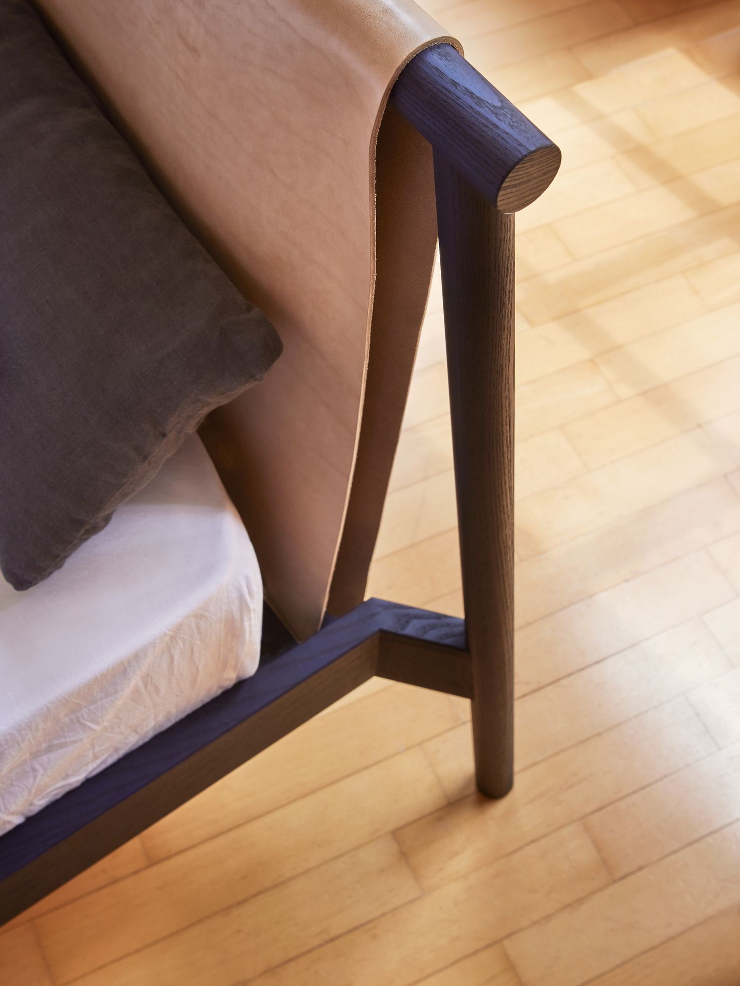 JACK Leather bed By Bolzan Letti | design Zanellato/Bortotto