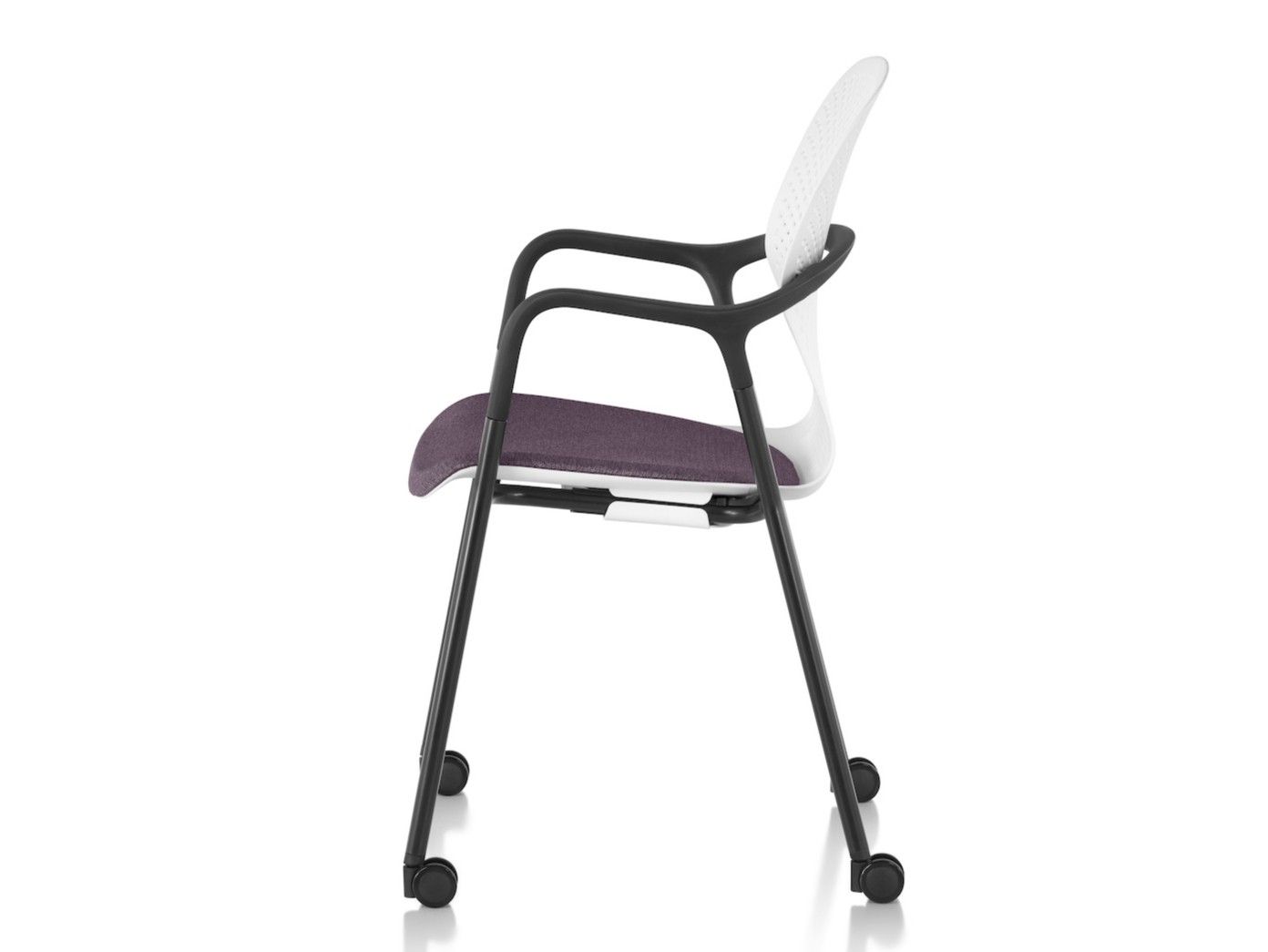 KEYN Chair with armrests and castors By Herman Miller | design forpeople