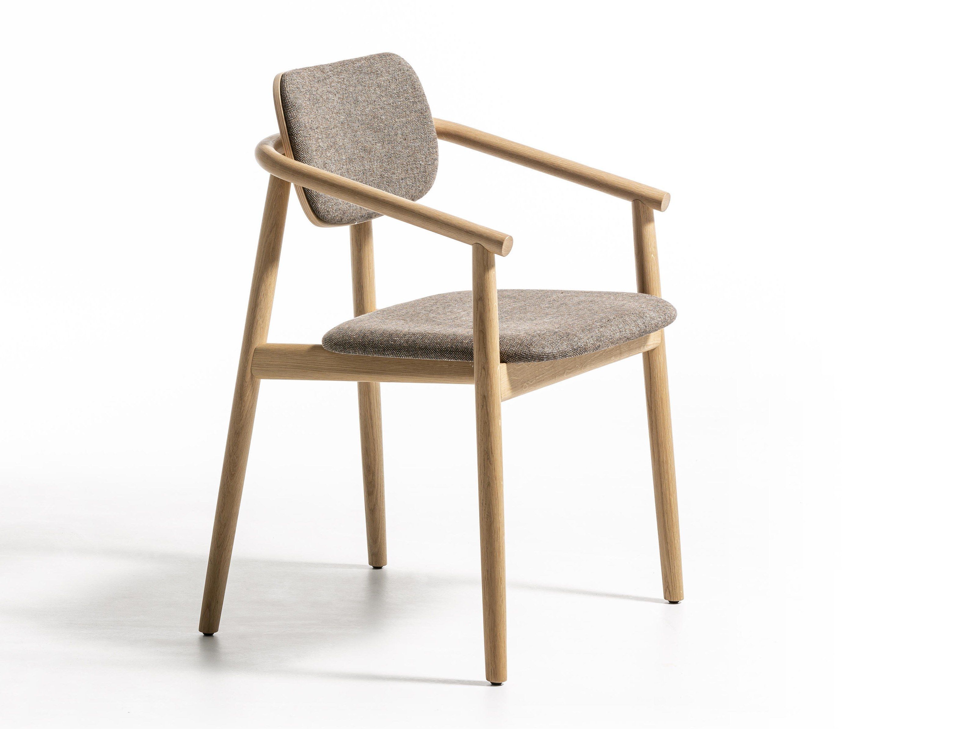 KLARA | Chair with armrests By Moroso design Patricia Urquiola