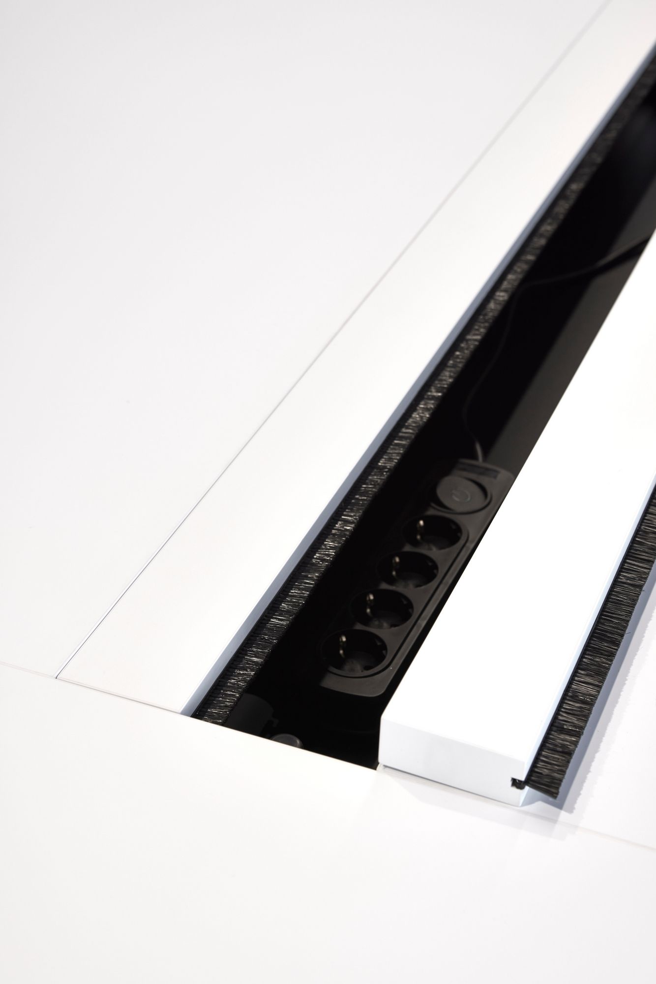 LEVEL SYSTEM | Rectangular meeting table By COR design Uwe Fischer