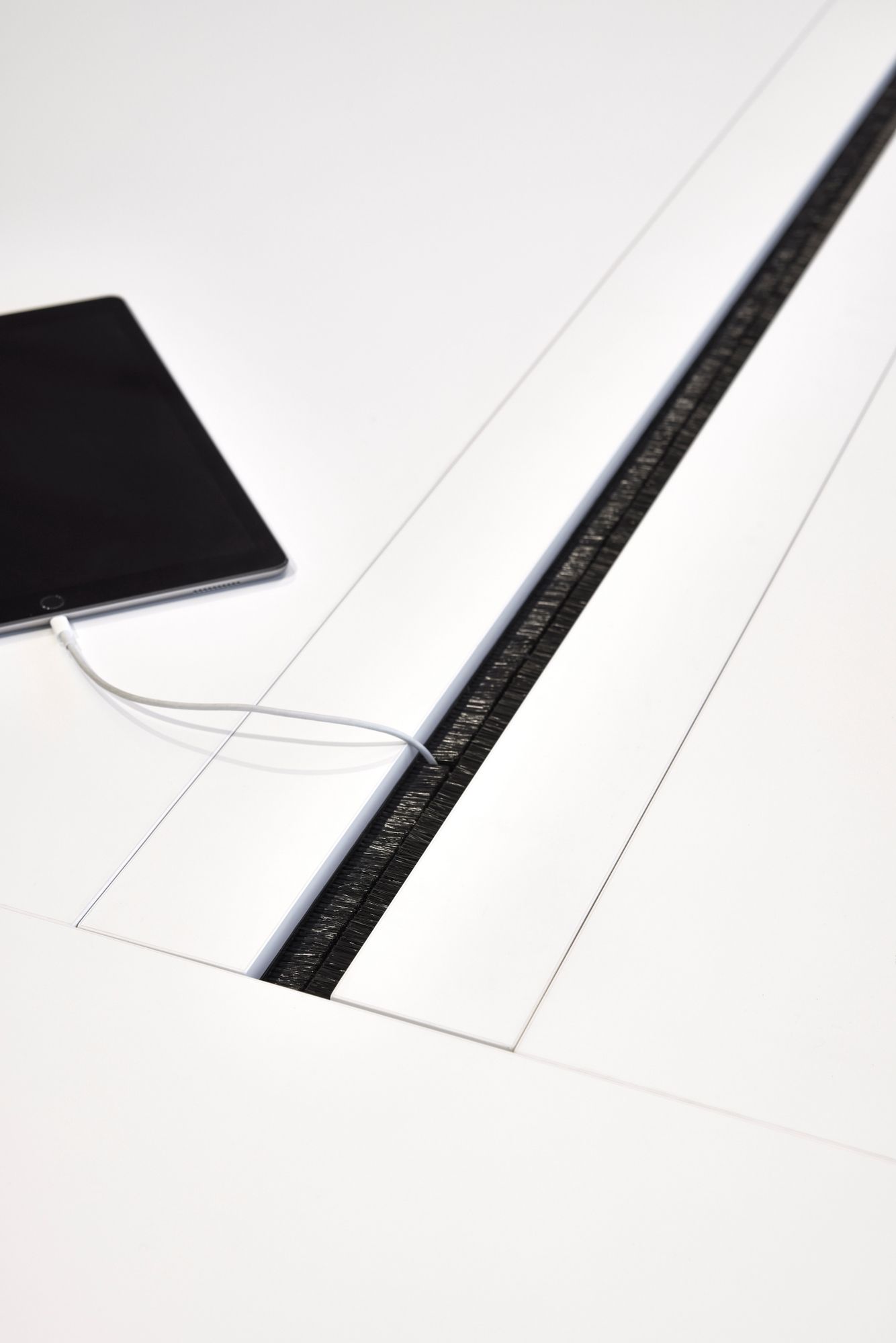 LEVEL SYSTEM | Rectangular meeting table By COR design Uwe Fischer