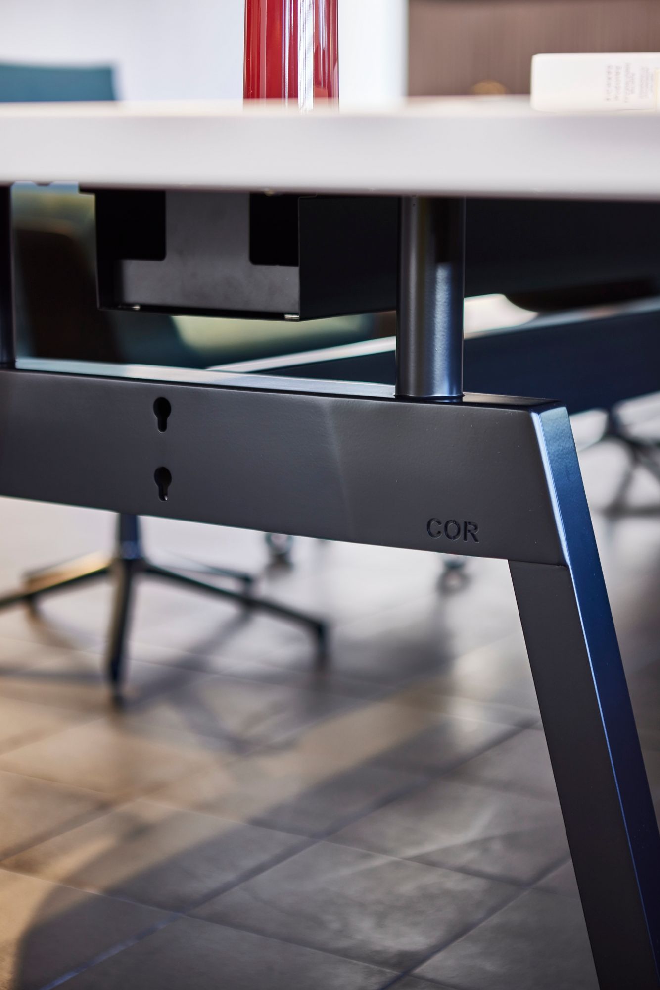 LEVEL SYSTEM | Rectangular meeting table By COR design Uwe Fischer