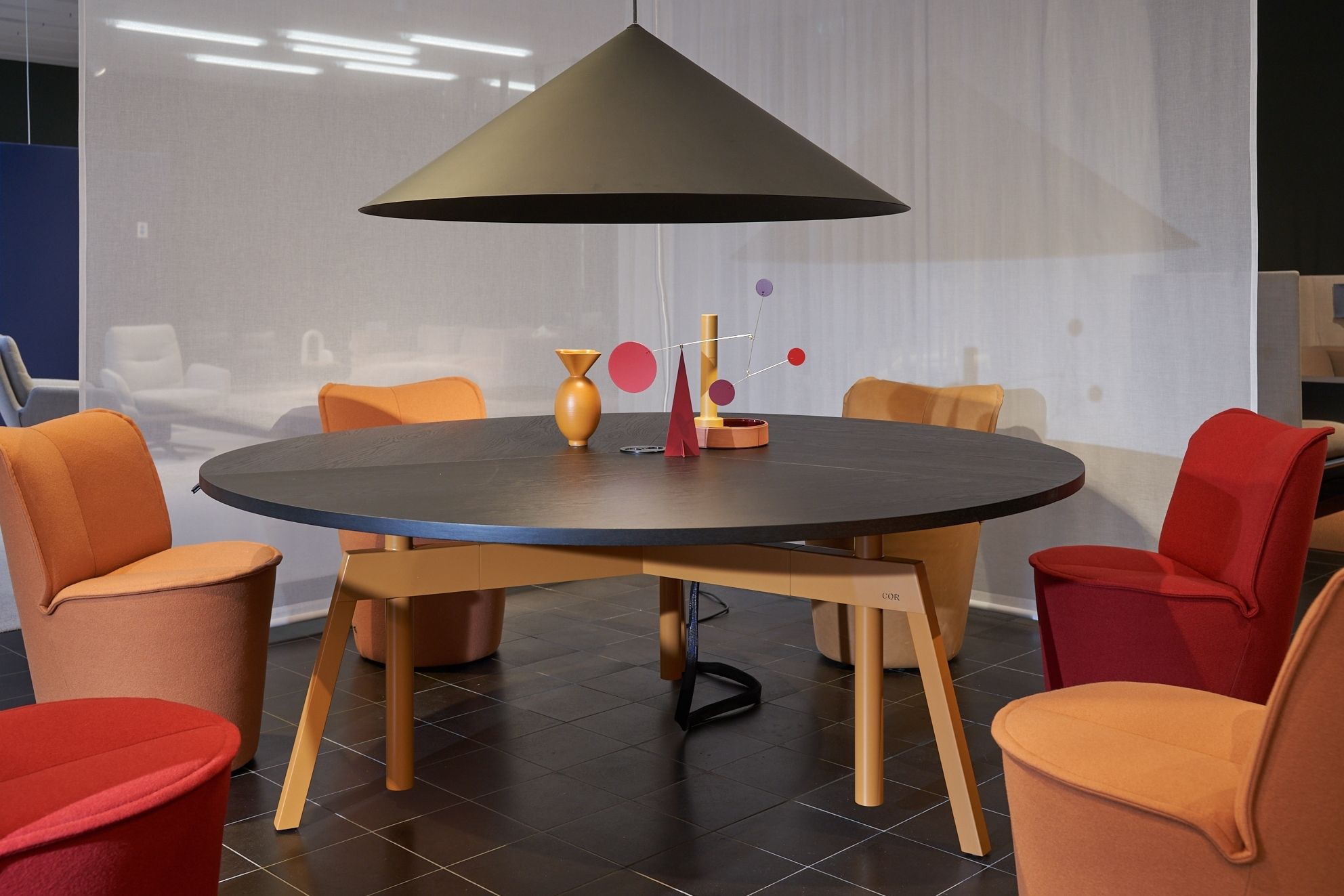 LEVEL SYSTEM | Round meeting table Round HPL meeting table By COR ...