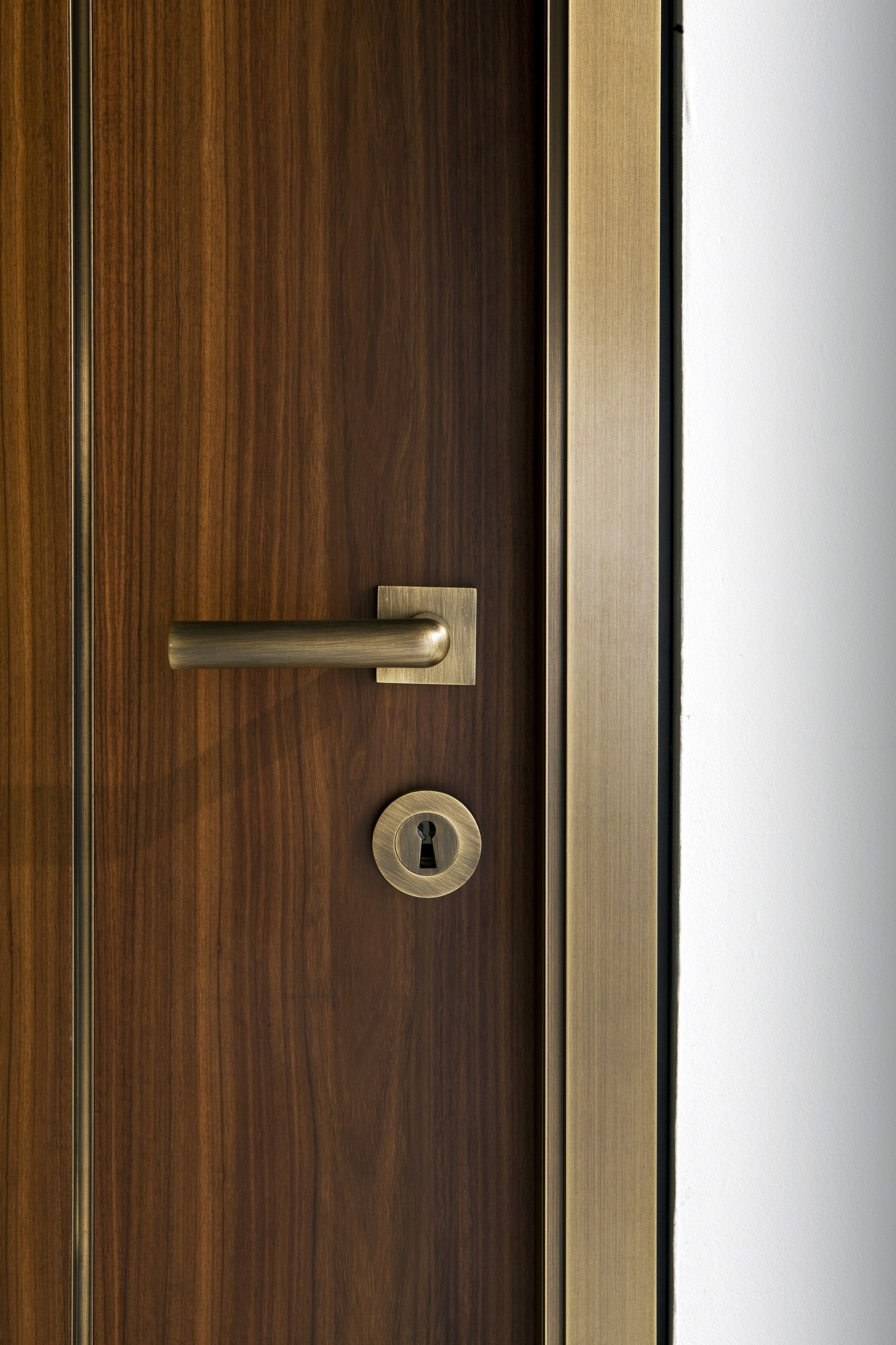 LINE | Hinged door Line Collection By Laurameroni design Cesare Arosio