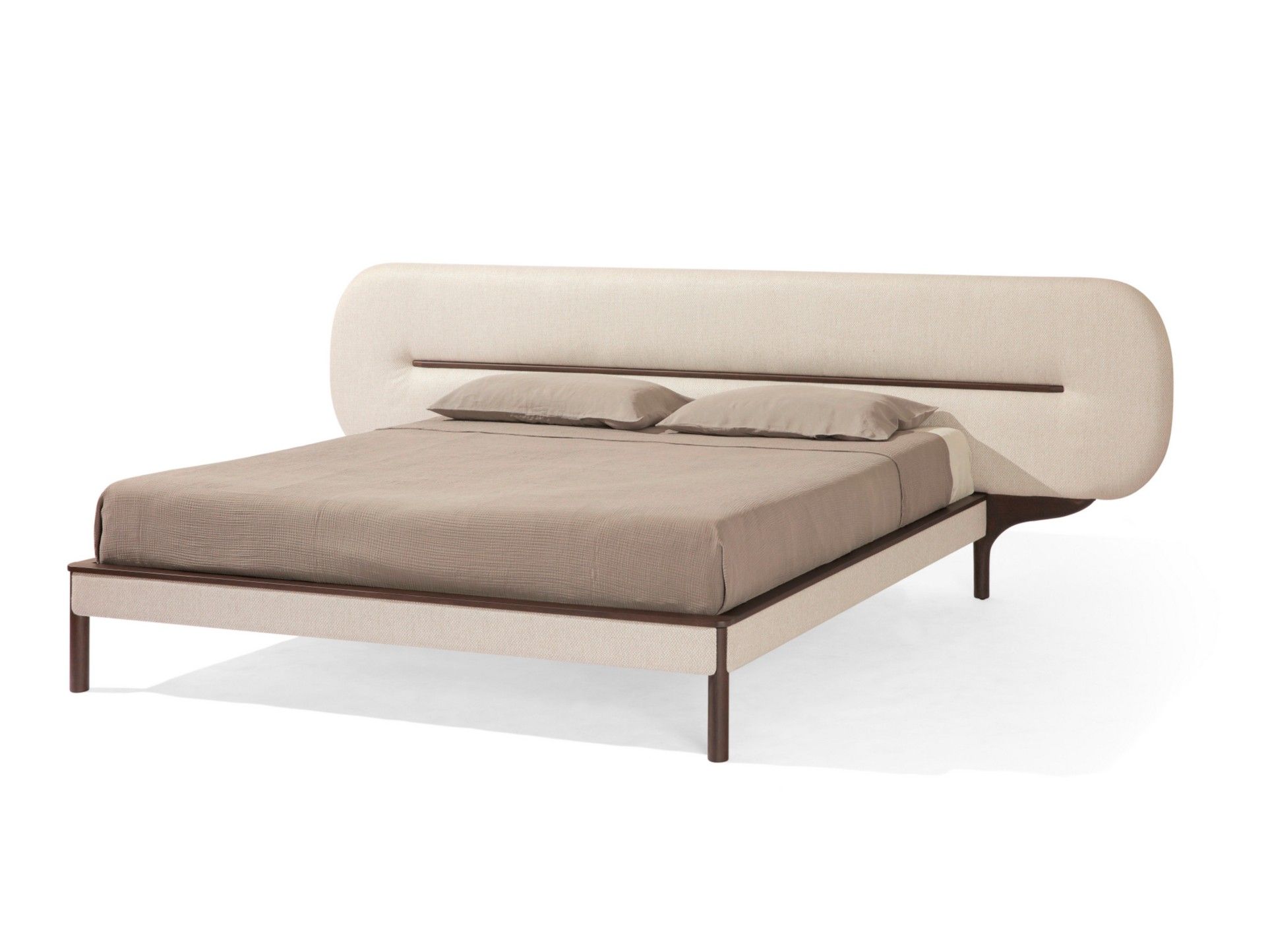 LIPS XL Bed By Carpanese Home | design Matteo Zorzenoni