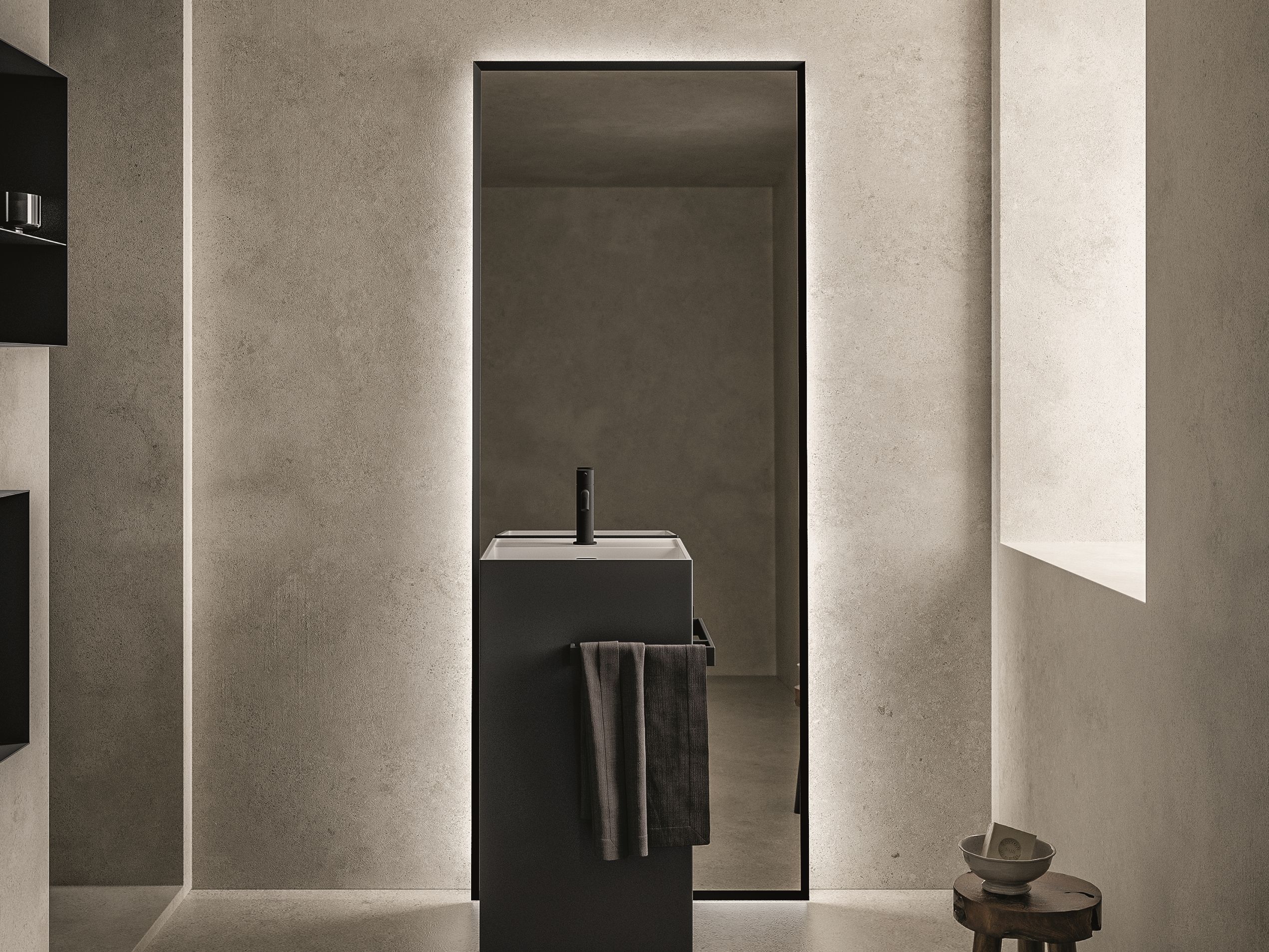 NEROLAB Freestanding bathroom mirror with integrated lighting By Cerasa
