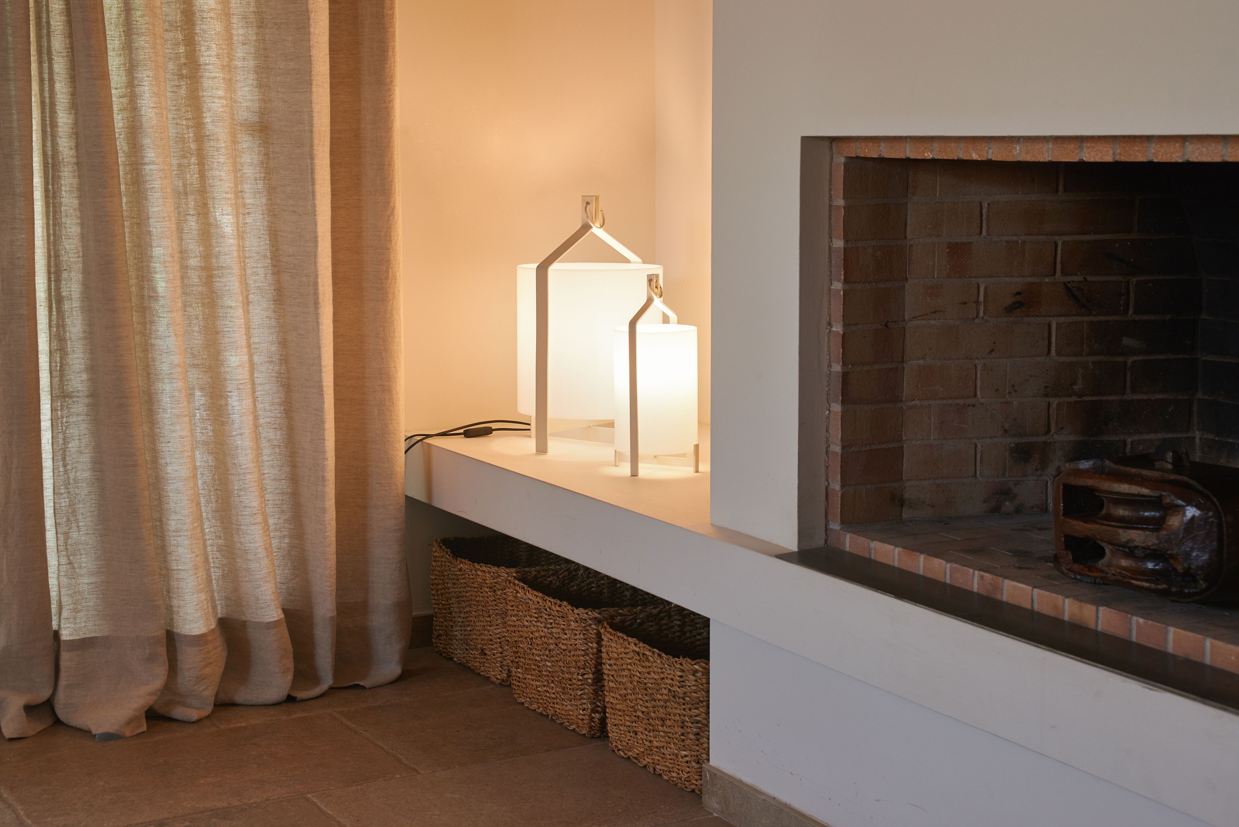 FANAL S Methacrylate table lamp By luxcambra