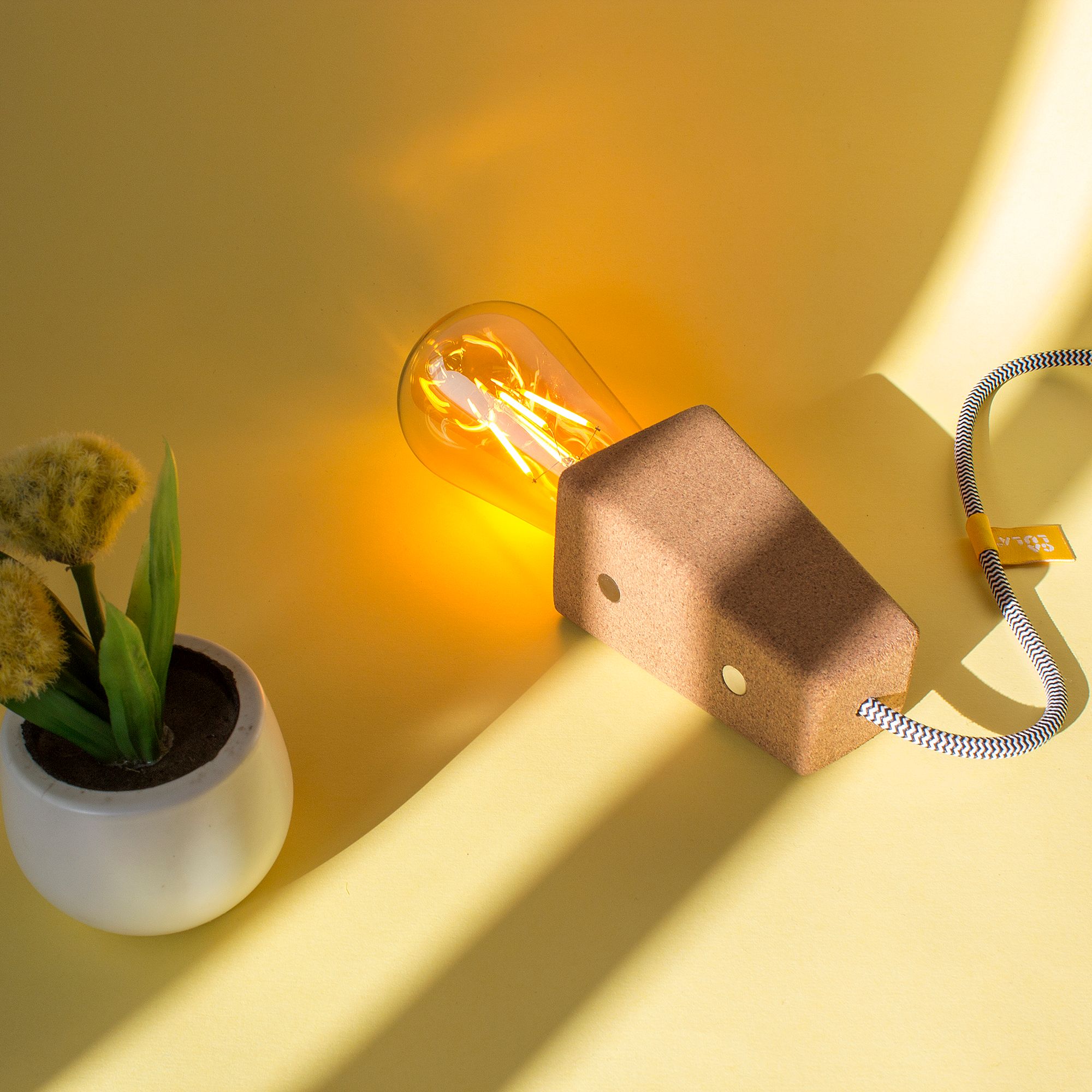 LED cork wall lamp / table lamp MAGNETO By Galula design Mendes Macedo